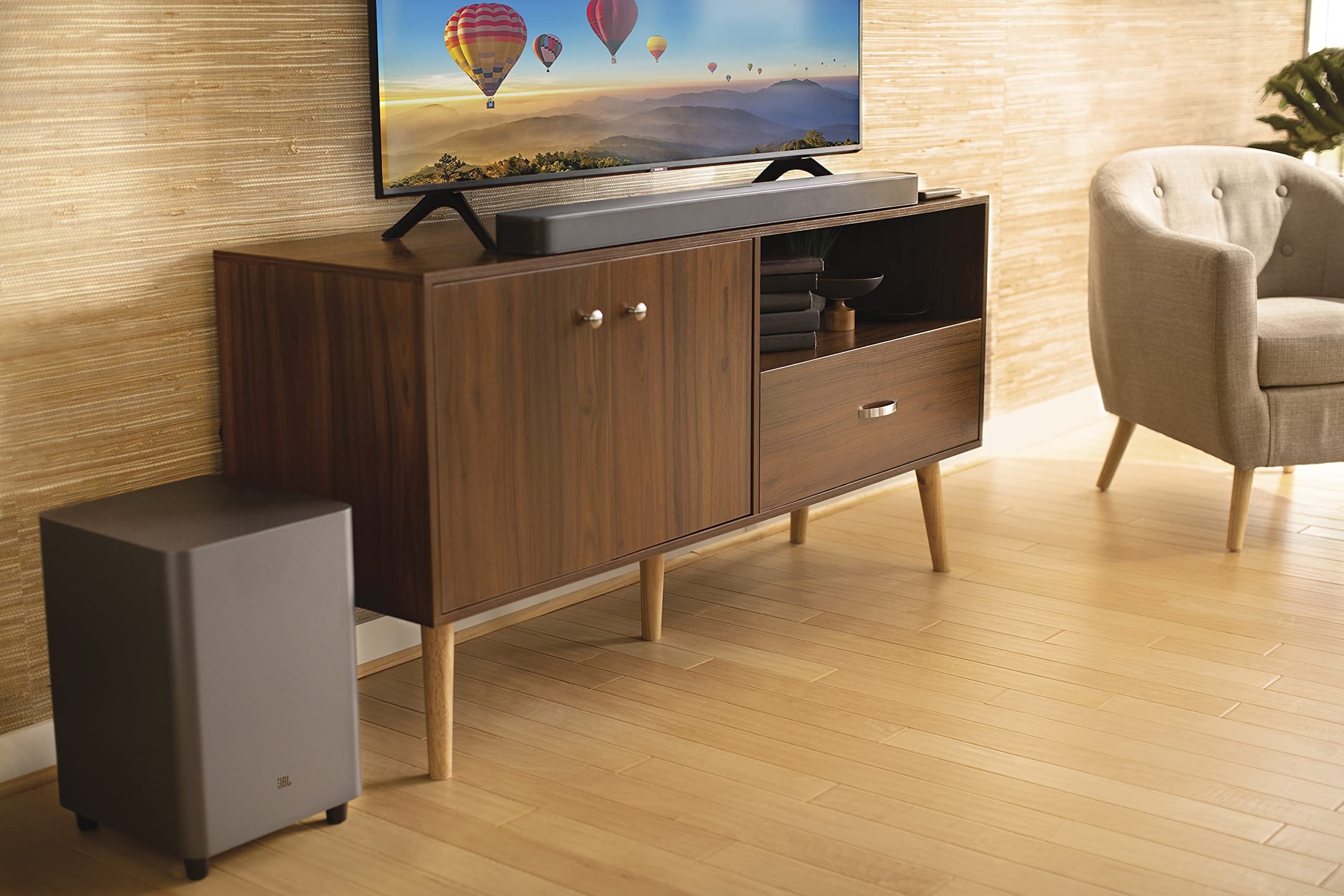 JBL Bar 5.1 - Soundbar with Built-in Virtual Surround, 4K and 10" Wireless Subwoofer (JBL2GBAR51IMBLKAM)