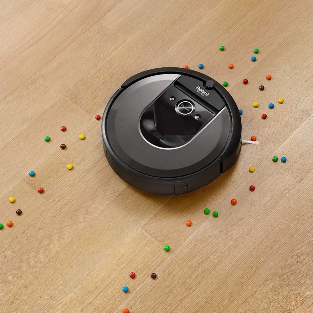 iRobot Roomba i7 Robotic Vacuum Bundle- Alexa Connected, Home Mapping, Great for Pet Hair (+1 Extra Edge-Sweeping Brush, 1 Extra Filter)