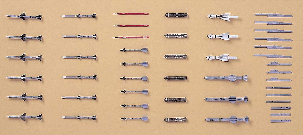 Hasegawa Us Aircraft Weapons 5 Missiles and Launcher Set 1/72