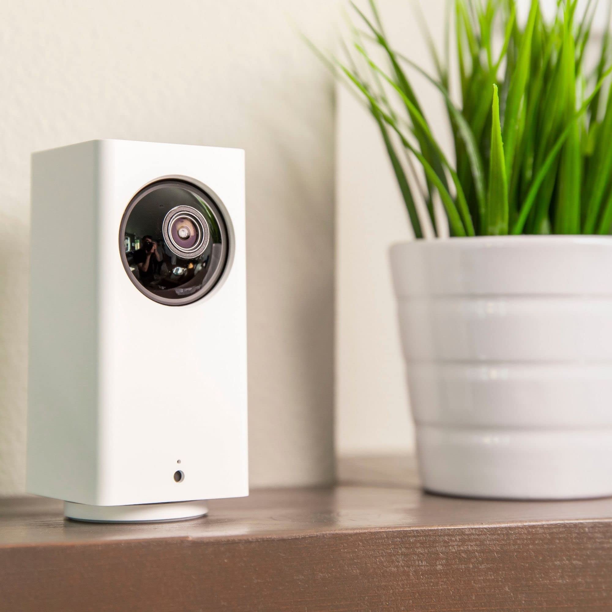Wyze Cam v2 1080p Pan/Tilt/Zoom Wi-Fi Indoor Smart Home Camera with Color Night Vision, 2-Way Audio, Compatible with Alexa & The Google Assistant, White