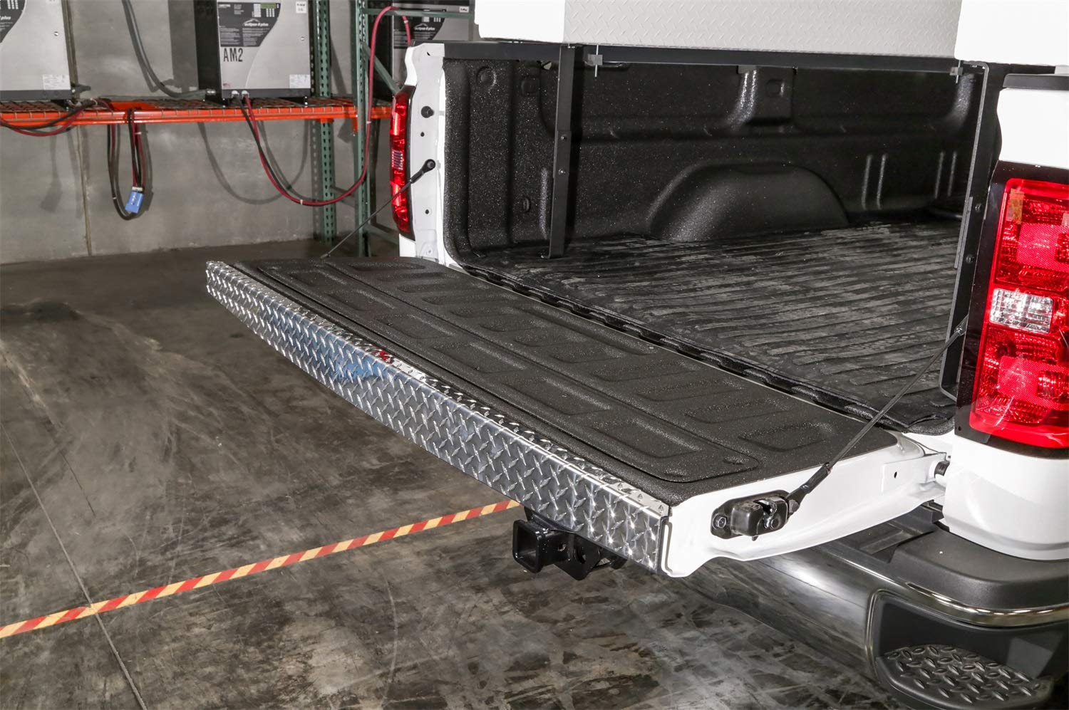 DEE ZEE DZ2143 Brite-Tread Tailgate Protector