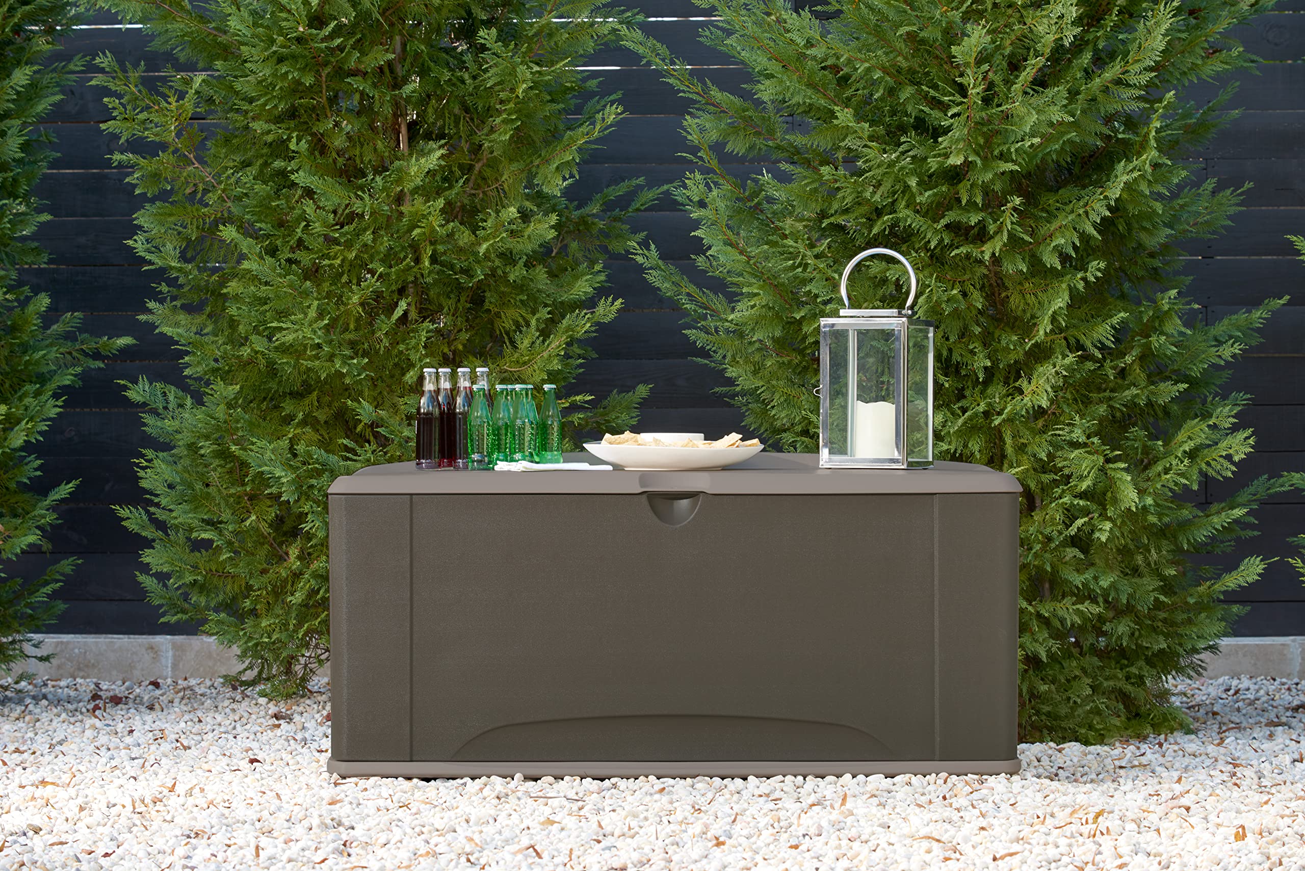 Rubbermaid Extra Large Resin Weather Resistant Outdoor Storage Deck Box, 120 Gal., Putty/Canteen Brown, for Garden/Backyard/Home/Pool