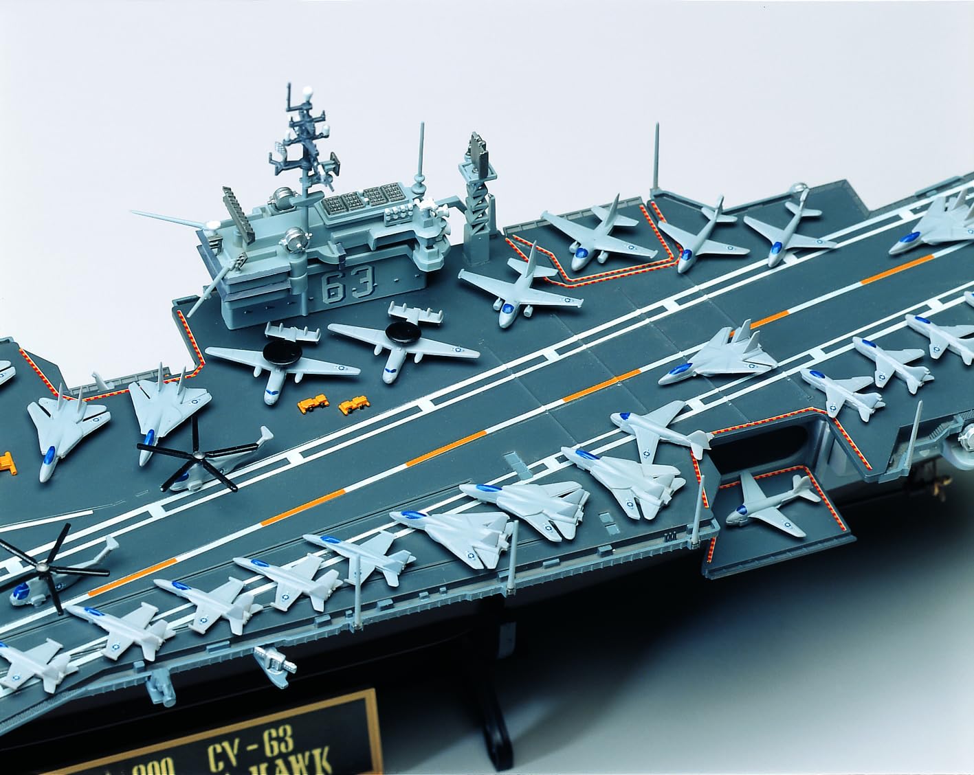 Academy 1/800 Scale U.S.S Kitty Hawk Model Kit