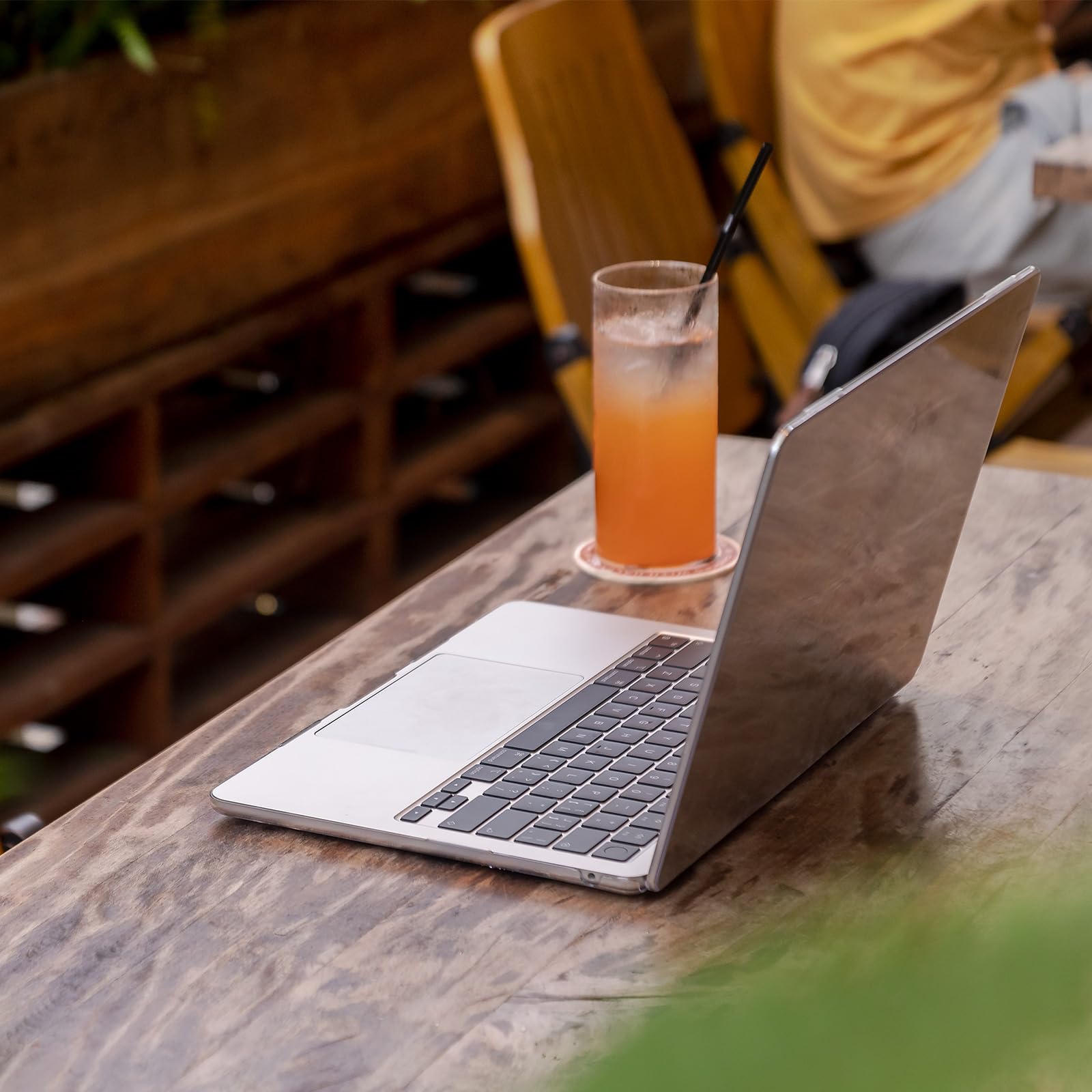 EooCoo Compatible with New MacBook Air 13.6 inch Case 2022 A2681 M2 Chip with Retina Display,Plastic Hard Shell Case + TPU Keyboard Skin Cover + Screen Protector - Crystal Clear