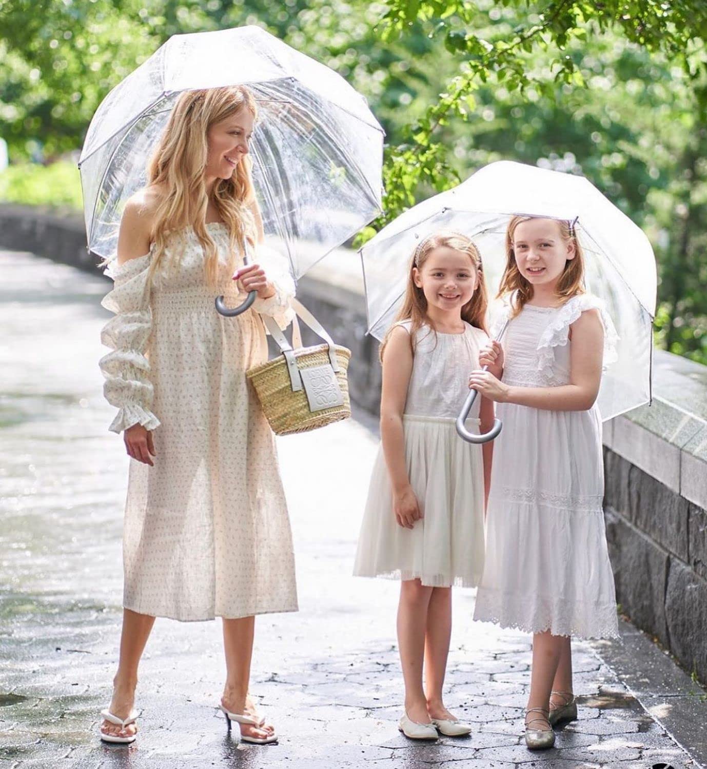 totes Women's Clear Bubble Umbrella – Transparent Dome Coverage – Large Windproof and Rainproof Canopy – Ideal for Weddings, Proms or Everyday Protection, Clear
