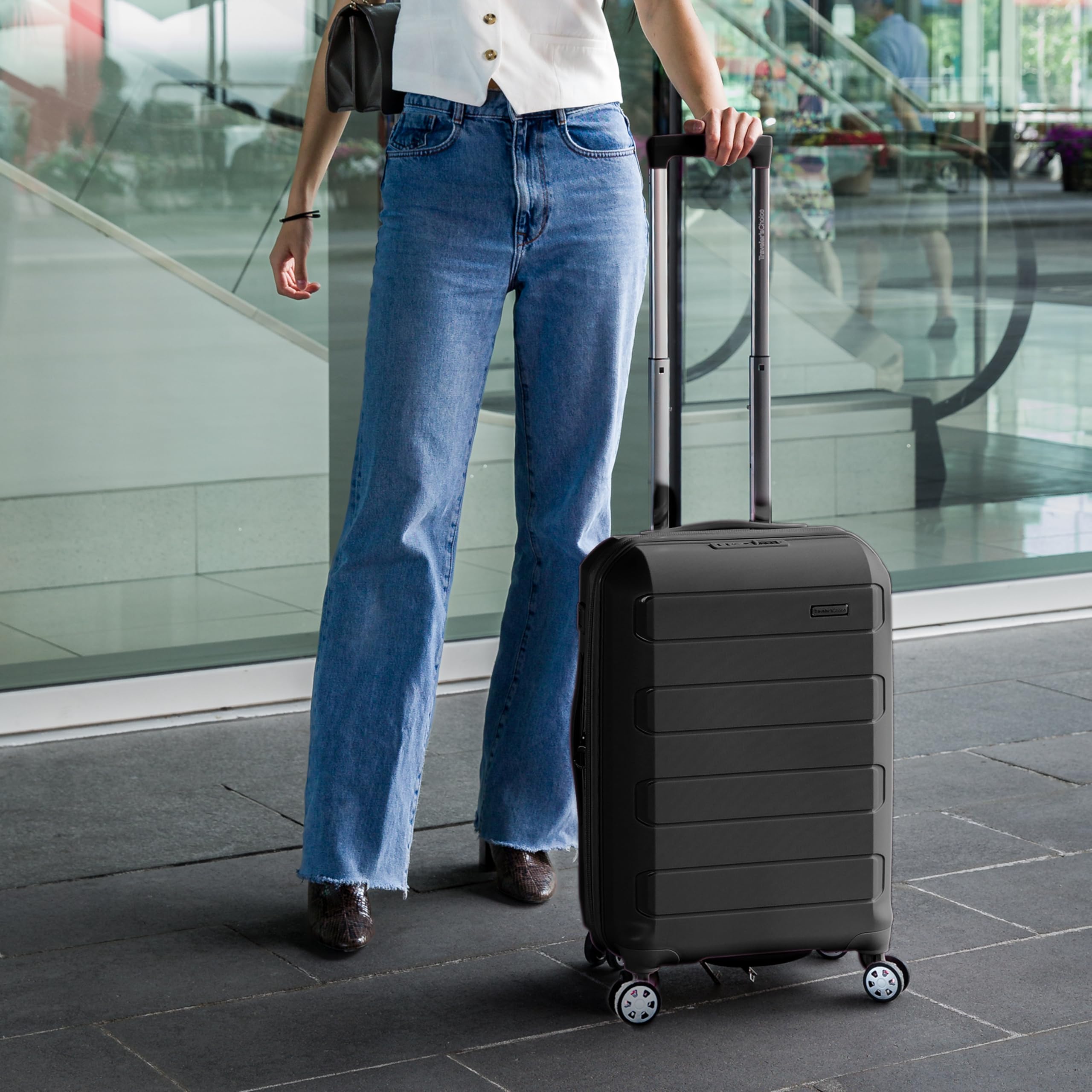 Traveler's Choice Pagosa Indestructible Hardshell Expandable Spinner Luggage, Black, Carry-on 22-Inch