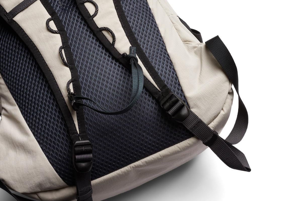 Bellroy Lite Daypack (lightweight performance backpack) - Shadow