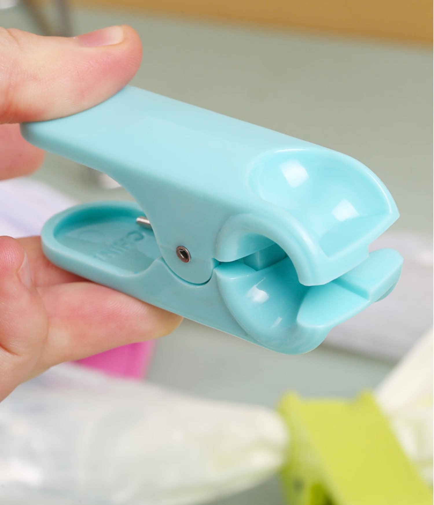 12 Pack Large Chip Bag Clips Set, Wmiwulien Assorted Sizes Food Bag Clips, Chip Clips, Plastic Heavy Seal Grip