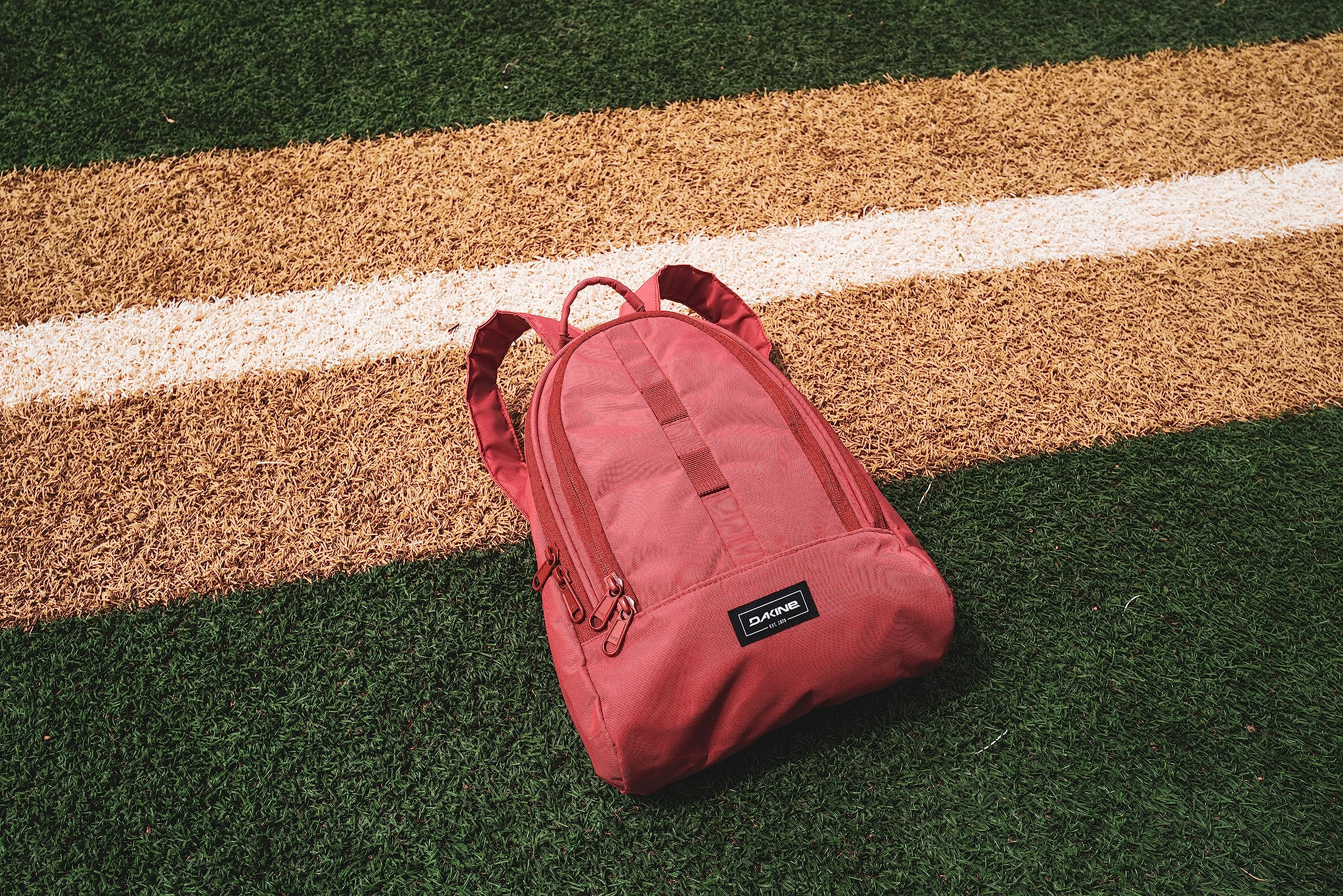 Dakine Cosmo 6.5 Liter - Black
