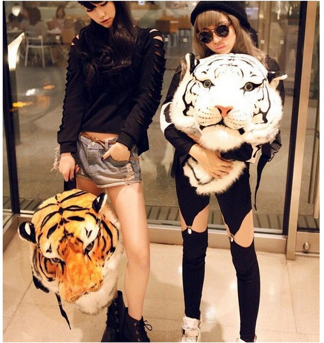 Domineering backpack stuffed tiger head 3D simulation personalised shoulder Bag Animal head shoulders bag (large, tiger white)