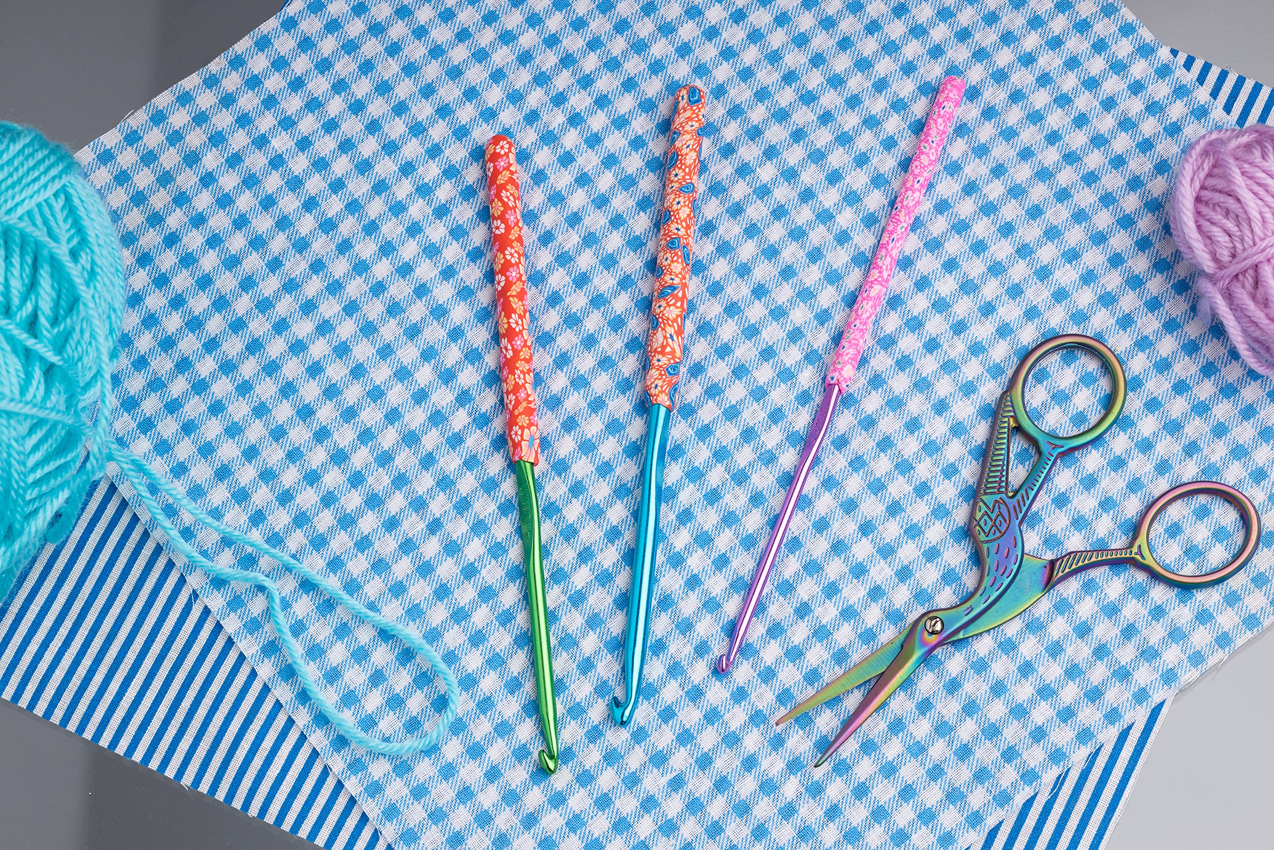 The Quilted Bear Crochet Hook Set - Premium Soft Grip Floral Crochet Hooks with Polymer Clay Handle 12 Hook Kit (2mm, 2.5mm, 3mm, 3.5mm, 4mm, 4.5mm, 5mm, 5.5mm, 6mm, 6.5mm, 7mm & 8mm)