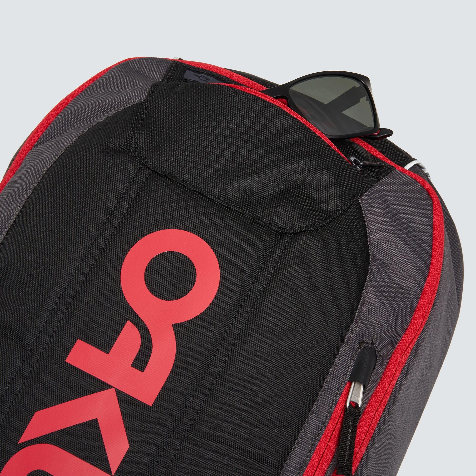 Oakley Enduro 20L 3.0, Forged Iron/Redline, One Size