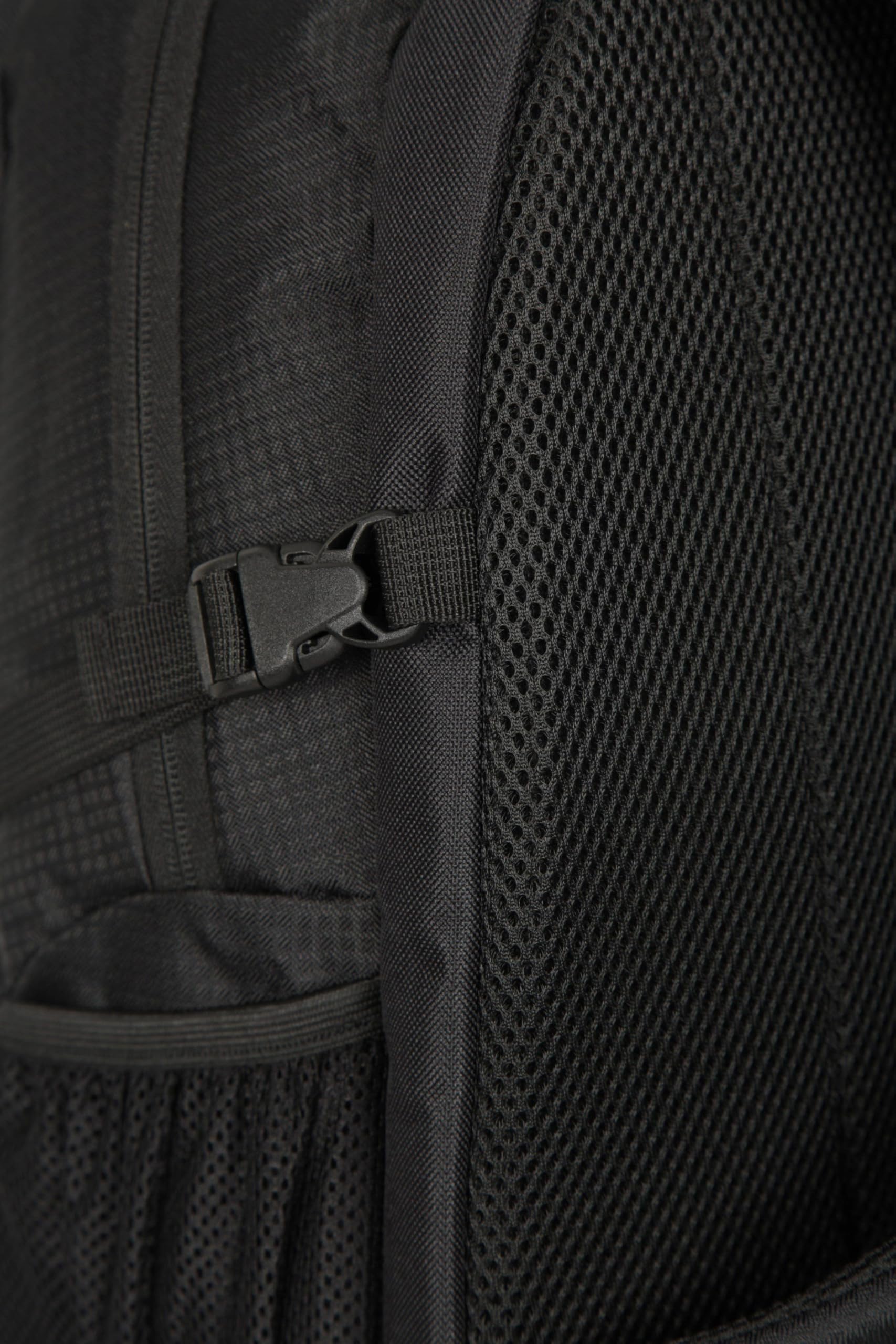 Mountain Warehouse Peregrine 30L Backpack - Travel Rucksack Black
