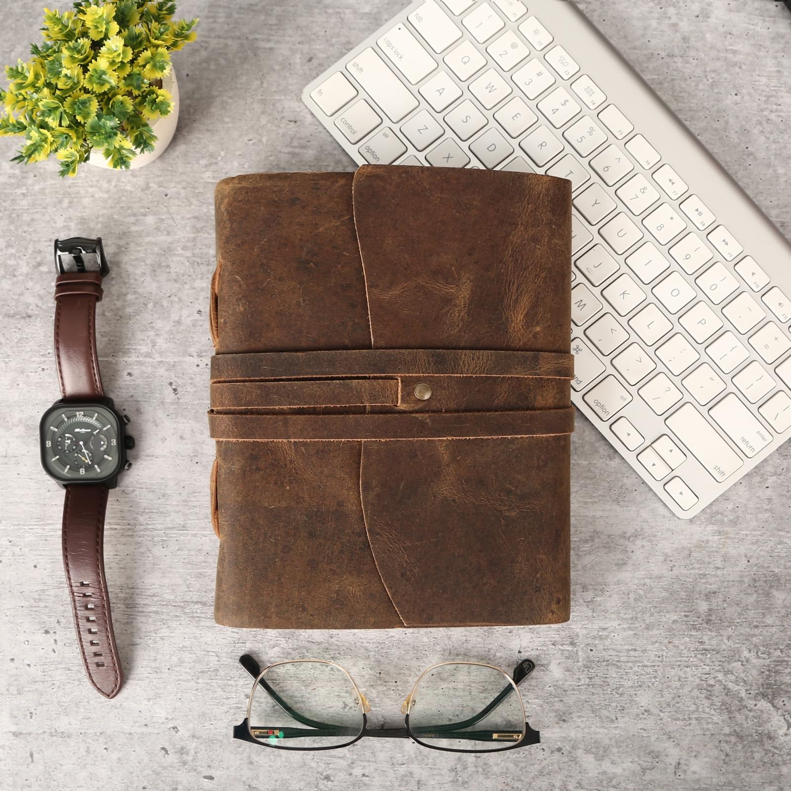 Handmade Leather Journal/Writing Notebook Diary/Bound Daily Notepad For Men & Women Unlined Paper Medium, writing pad gift for artist, sketch (Brown Tan, 7 x 5)