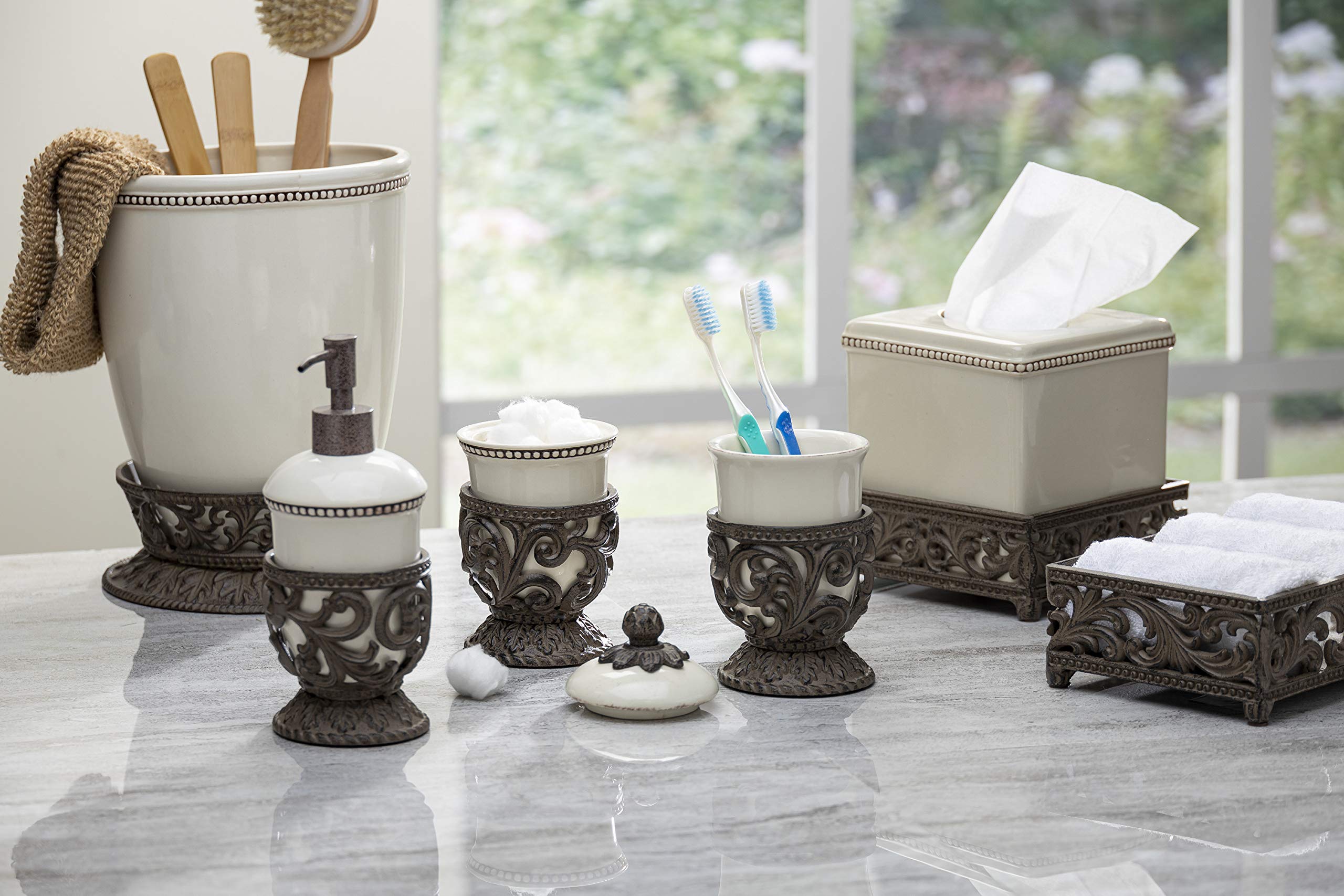 Acanthus Leaf Design Cast Metal Guest Towel Holder