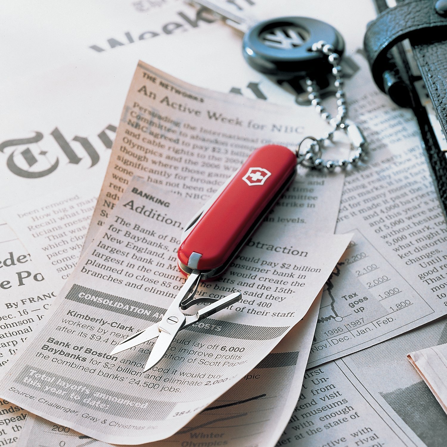 Victorinox Swiss Army Classic SD Pocket Knife, Red ,58mm
