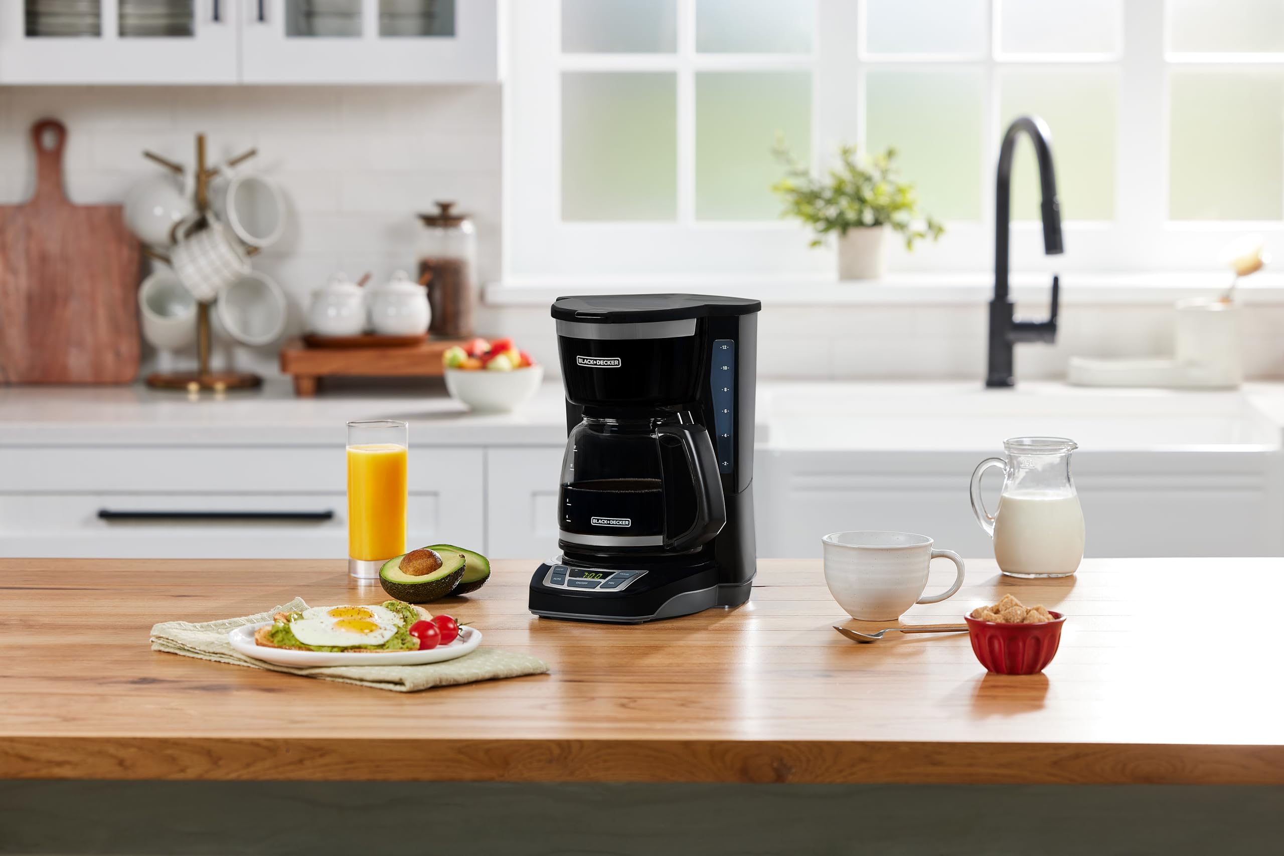 Black+Decker CM1160B 12-Cup Programmable Coffee Maker, Black/Stainless Steel
