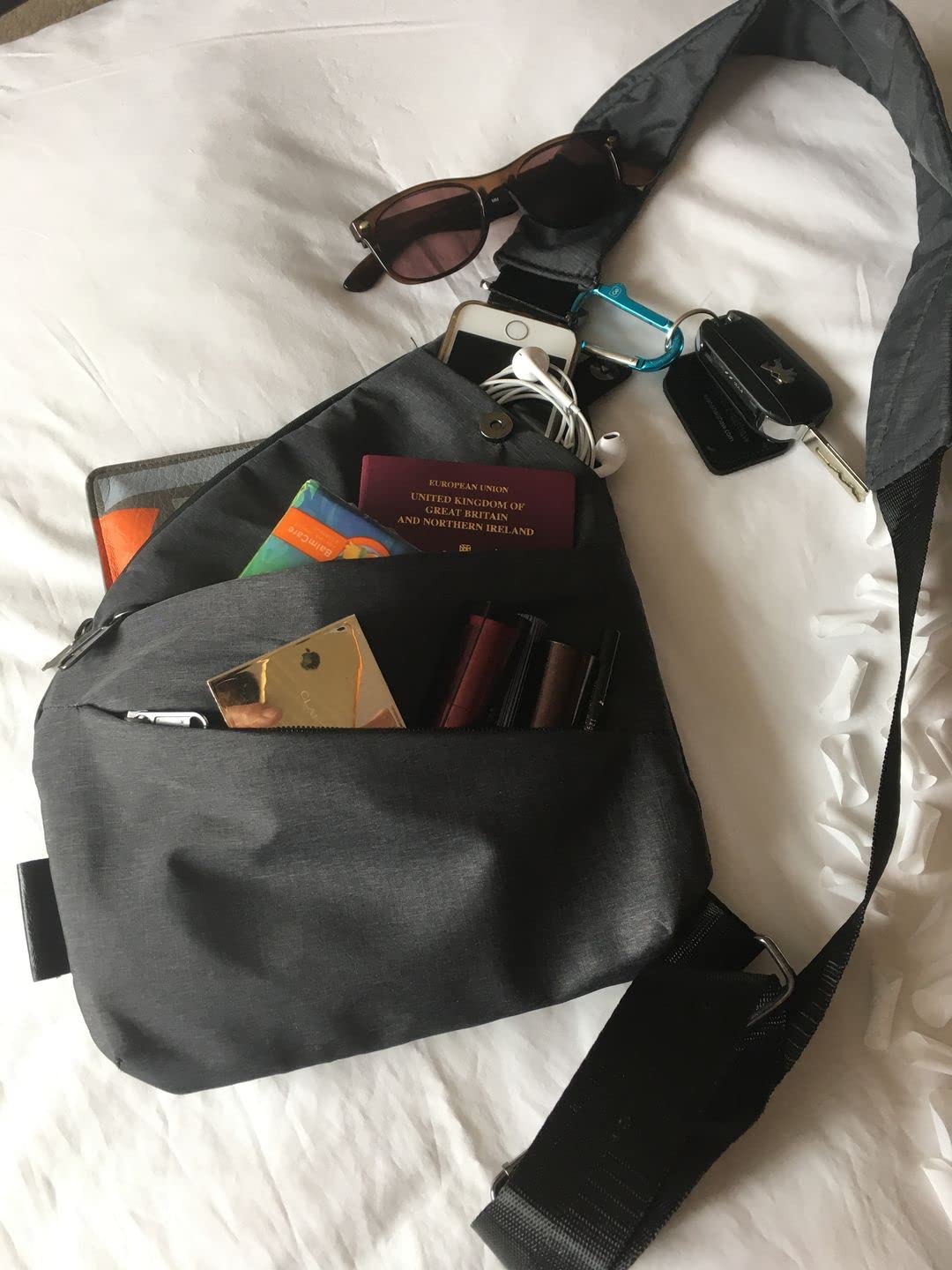 KOSMCCO Smell Proof Sling Bag, Unisex Activated Carbon Lining Over the Shoulder Sling Smell Proof Bag Chest Bag for Travel, Grey