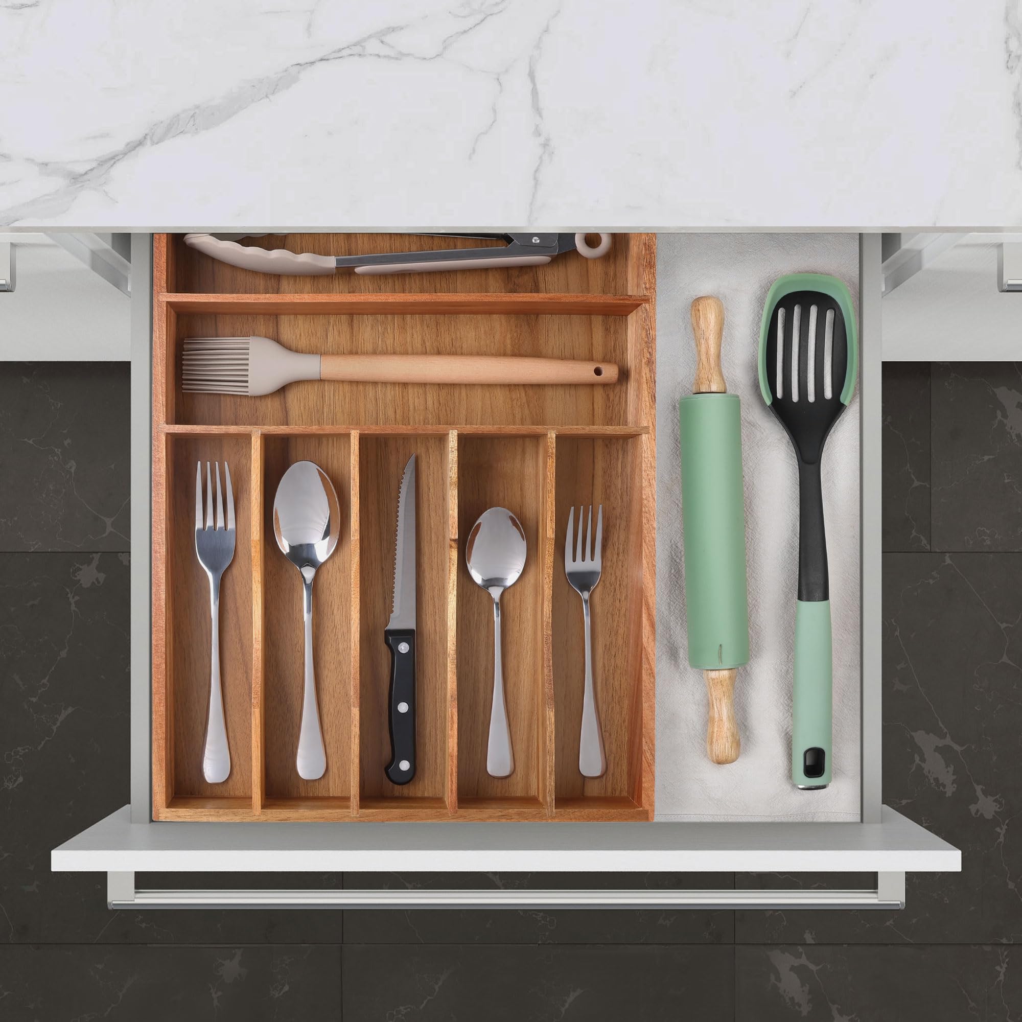 ORIDOM Expandable Bamboo Kitchen Drawer Organizer for Cutlery and Utensils, Adjustable Bamboo Wood Cutlery Tray in Drawer for Flatware and Silverware in Kitchen, 5-7 Slots, (Black)