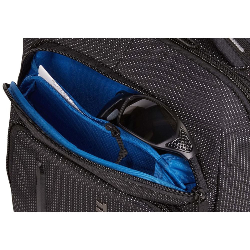 Thule Crossover 2 20l, Black, 12.2 x 7.5 x 16.9 in