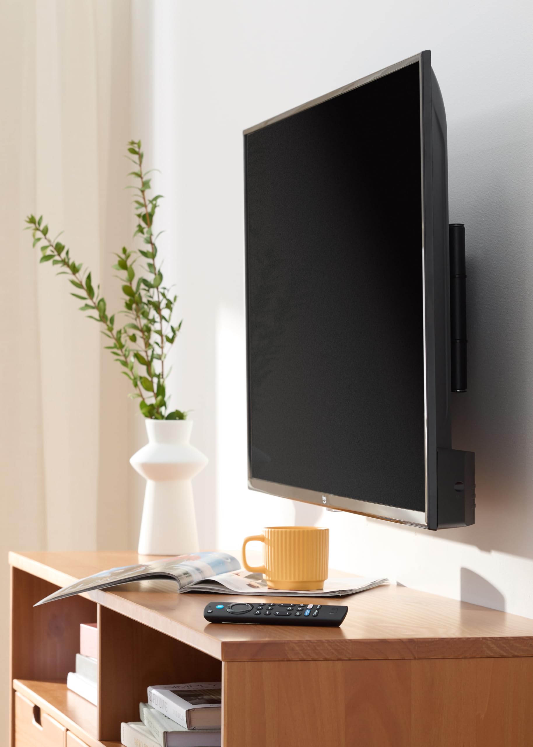 Amazon Basics Full Motion Articulating TV Monitor Wall Mount for 22-55 Inch TVs and Flat Panels up to 80 Lbs, Black