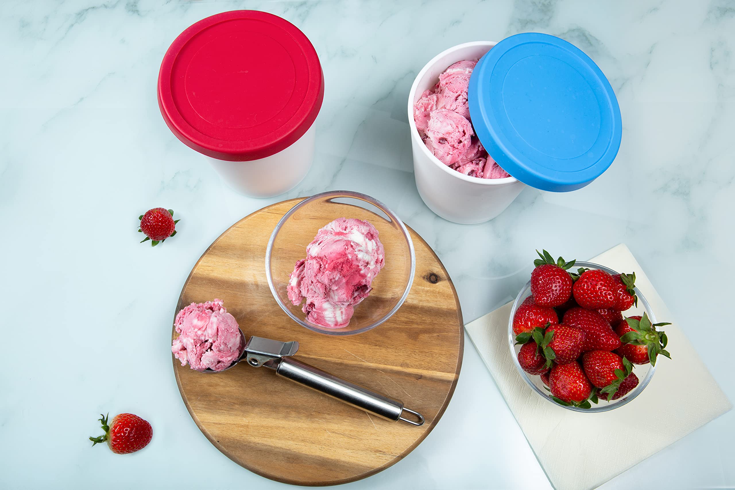 LIN Ice Cream Containers 4-Pack - 1Quart Reusable Round Storage Tubs for Homemade Ice Cream, Dessert, Gelato, Sorbet, 2 Red & 2 Blue Silicone Lids - Non-BPA Plastic Containers - Dishwasher-Safe - No Freezer Burn