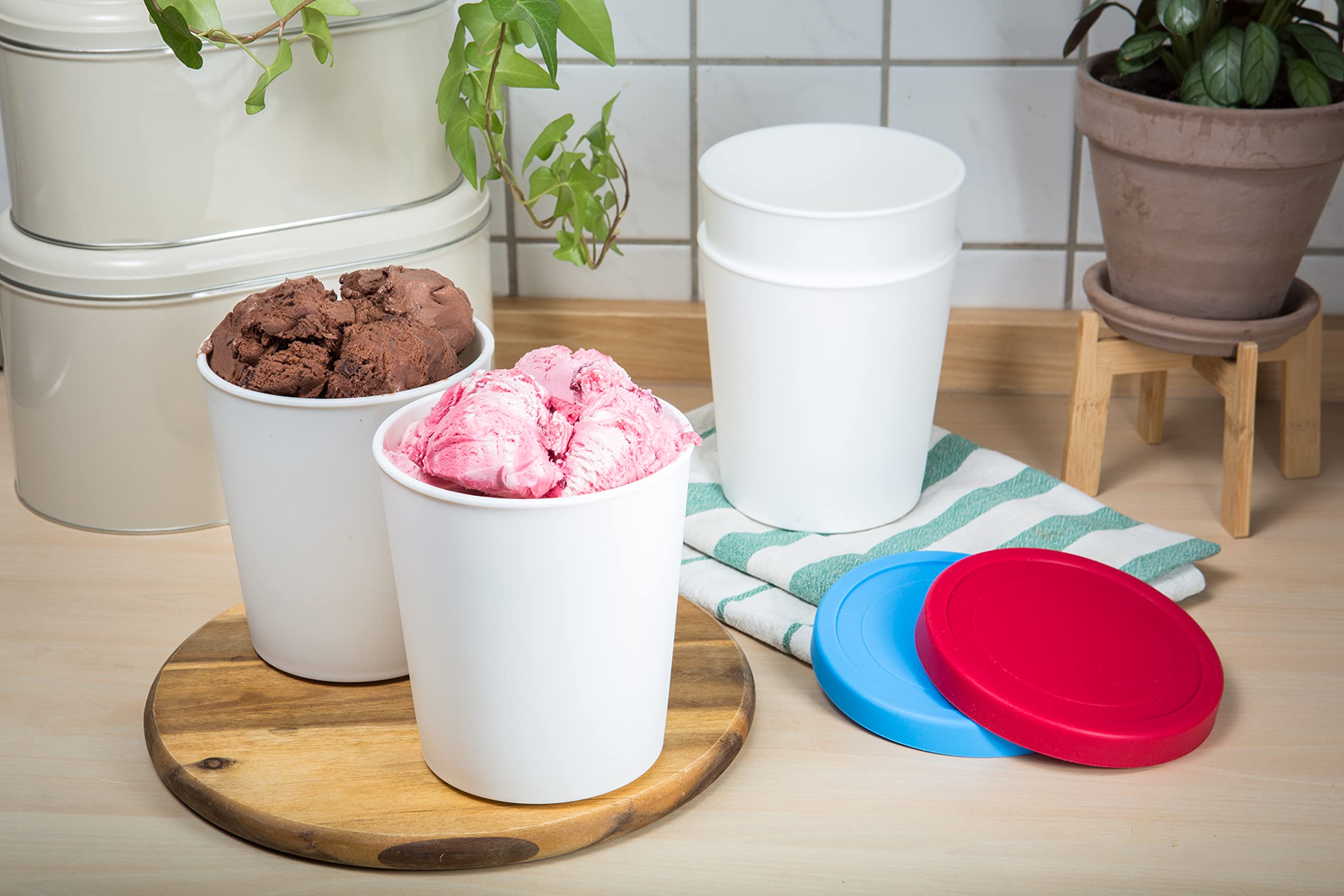 LIN Ice Cream Containers 4-Pack - 1Quart Reusable Round Storage Tubs for Homemade Ice Cream, Dessert, Gelato, Sorbet, 2 Red & 2 Blue Silicone Lids - Non-BPA Plastic Containers - Dishwasher-Safe - No Freezer Burn