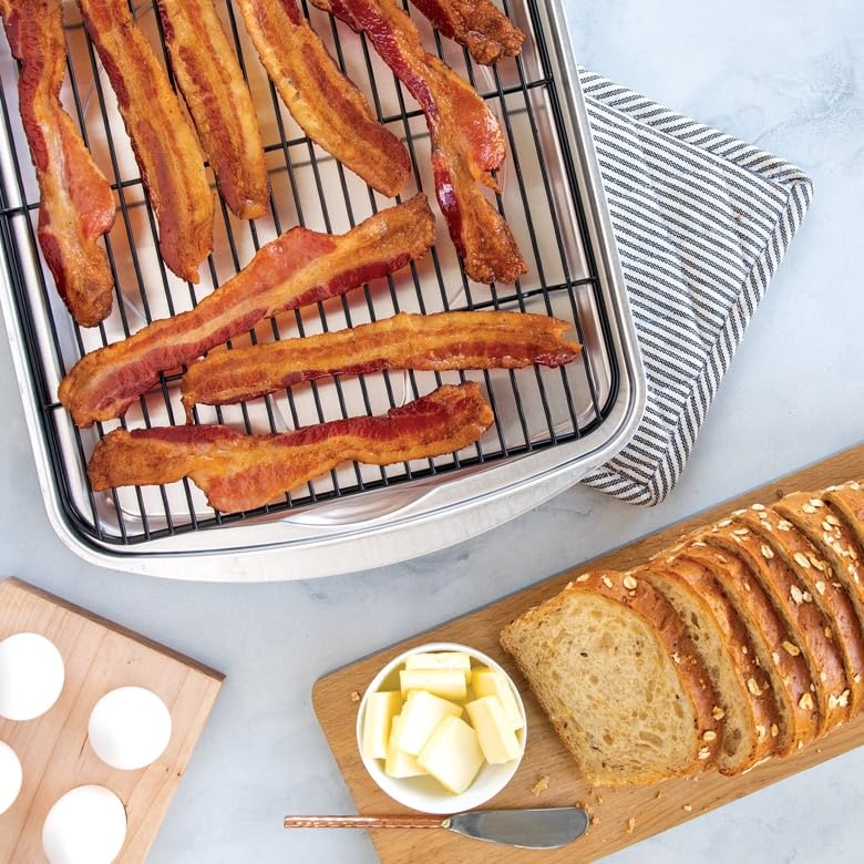 Nordic Ware Oven Crisp Baking Tray, 17.10 x 12.40 x 1.40 inches, Natural