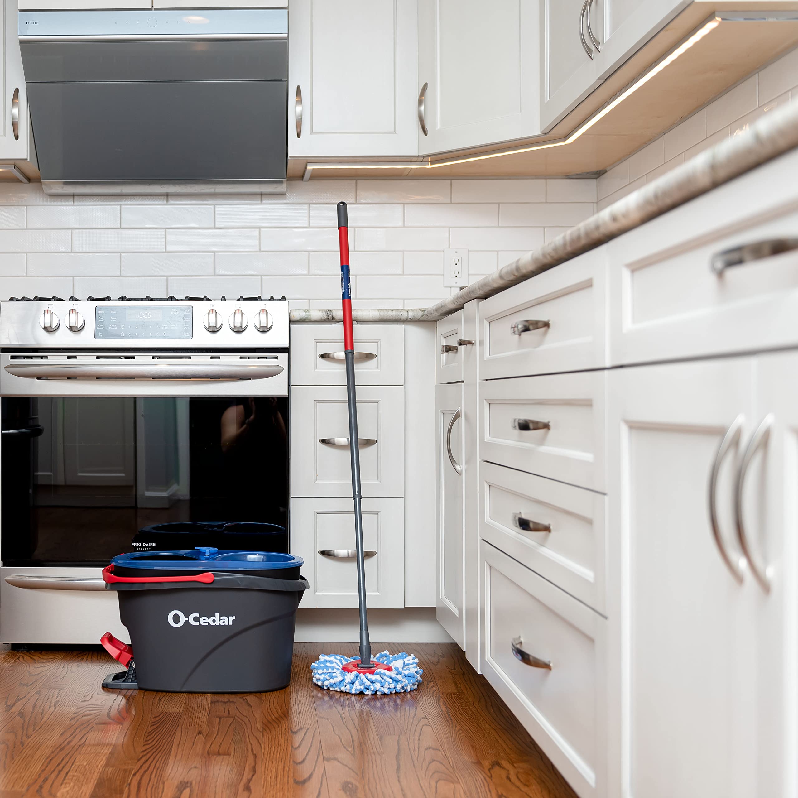 O-Cedar EasyWring RinseClean Microfiber Spin Mop & Bucket Floor Cleaning System with 2 Extra Refills