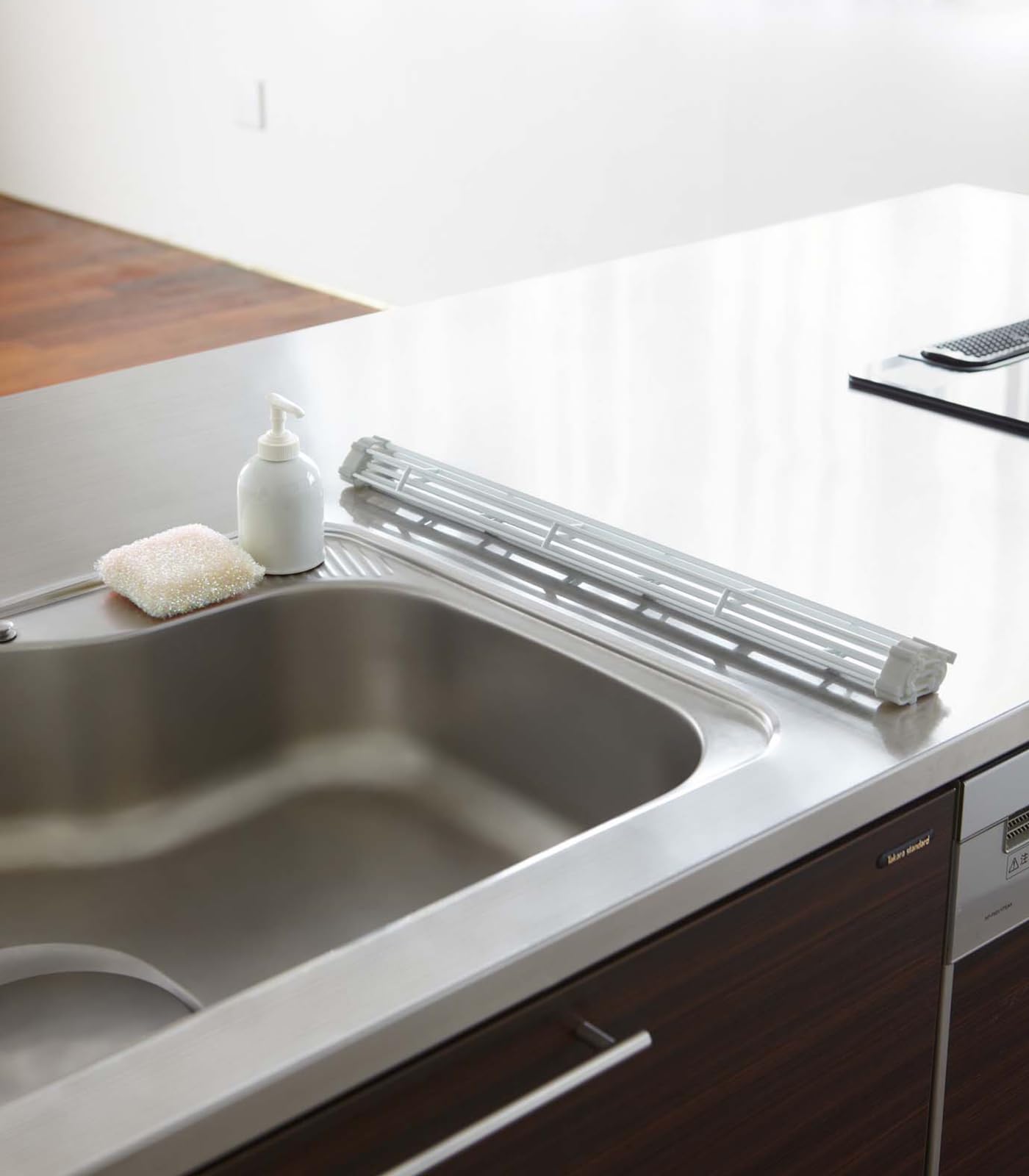 YAMAZAKI Dish Home Folding Sink Rack | Steel | Large | Drainer Tray, White