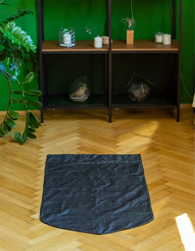 TAKVA The Pocket Sejadah Limited Edition | Portable Prayer mat, Muslim Gift, Ramadan Present (Batik Black)