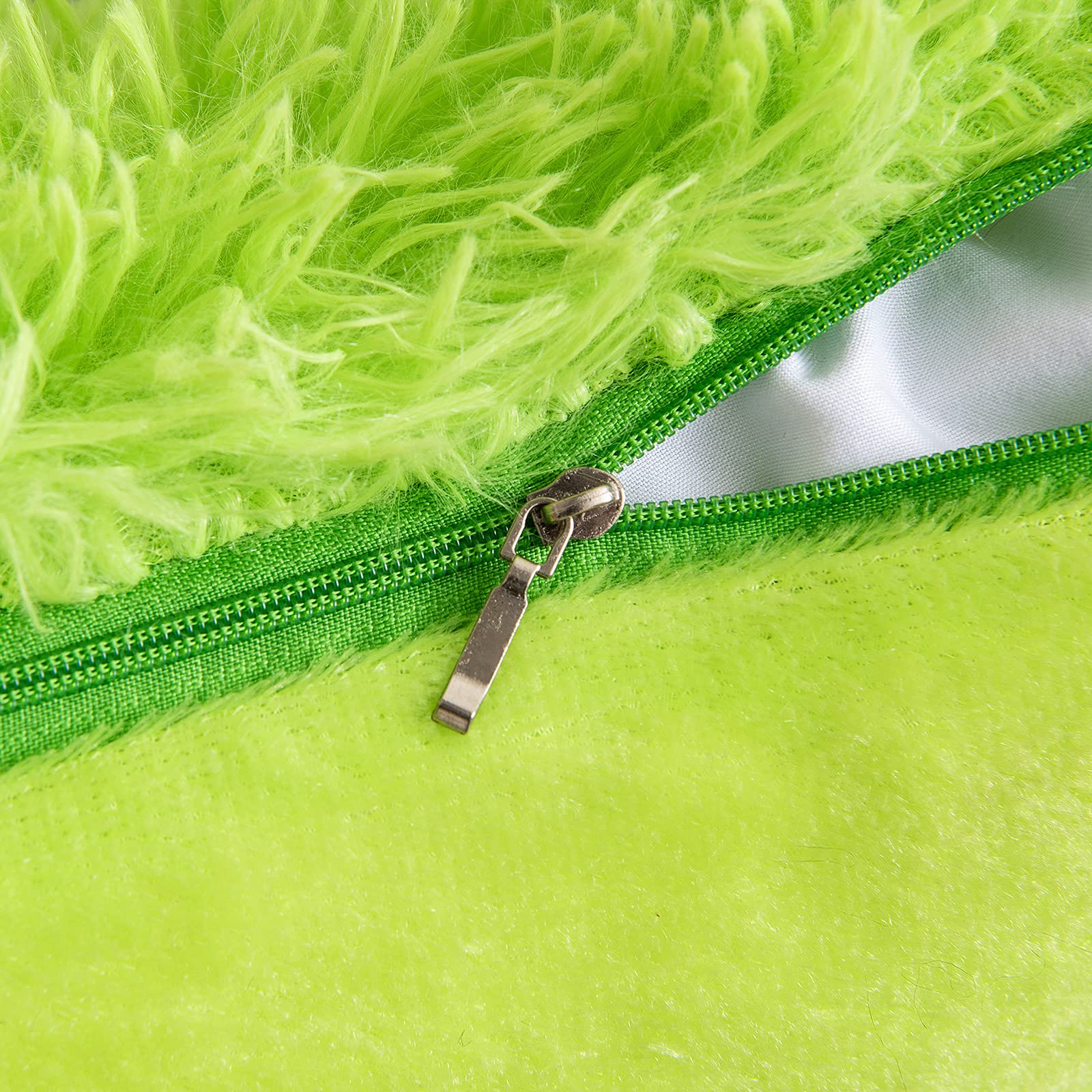 Woaboy Pack of 2 Luxury Faux Fur Throw Pillow Covers Decorative Soft Fluffy Plush Pillowcases Square Cushion Covers for Living Room Sofa Bedroom 20x20 Inch Green