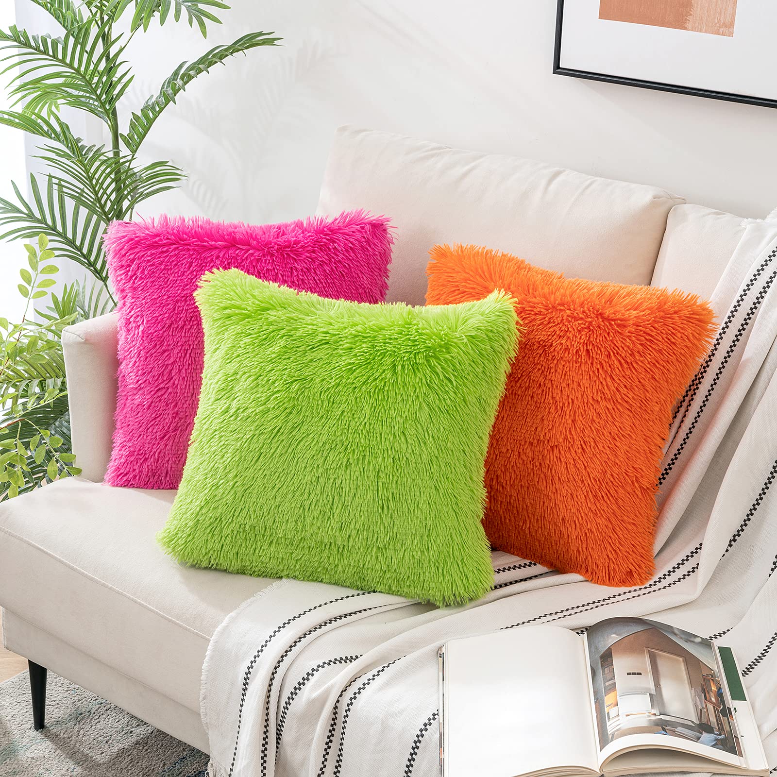 Woaboy Pack of 2 Luxury Faux Fur Throw Pillow Covers Decorative Soft Fluffy Plush Pillowcases Square Cushion Covers for Living Room Sofa Bedroom 20x20 Inch Green