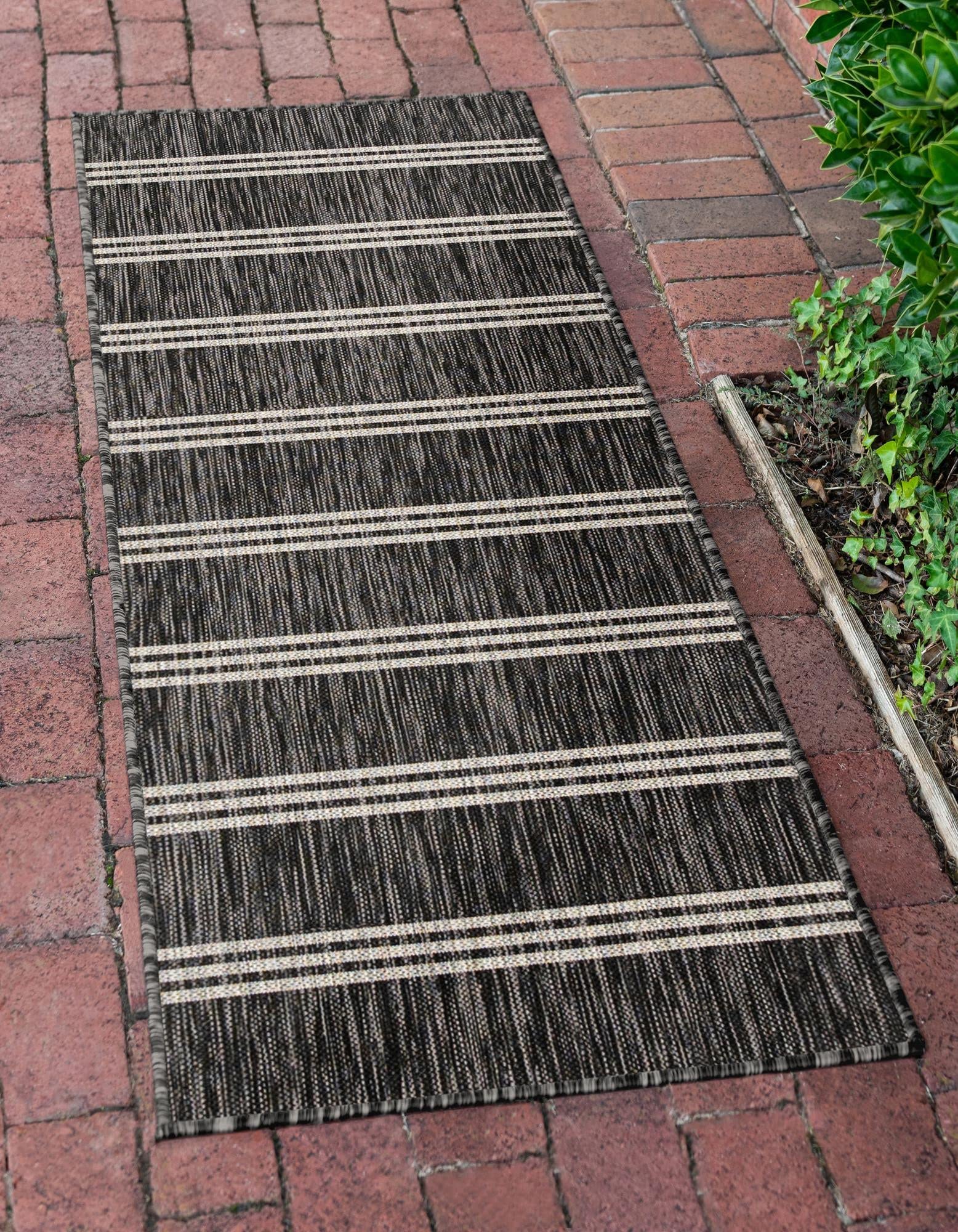 Rugs.com Jill Zarin Outdoor Collection Rug – 2' 7 x 12' Runner Charcoal Flatweave Rug Perfect for Hallways, Entryways