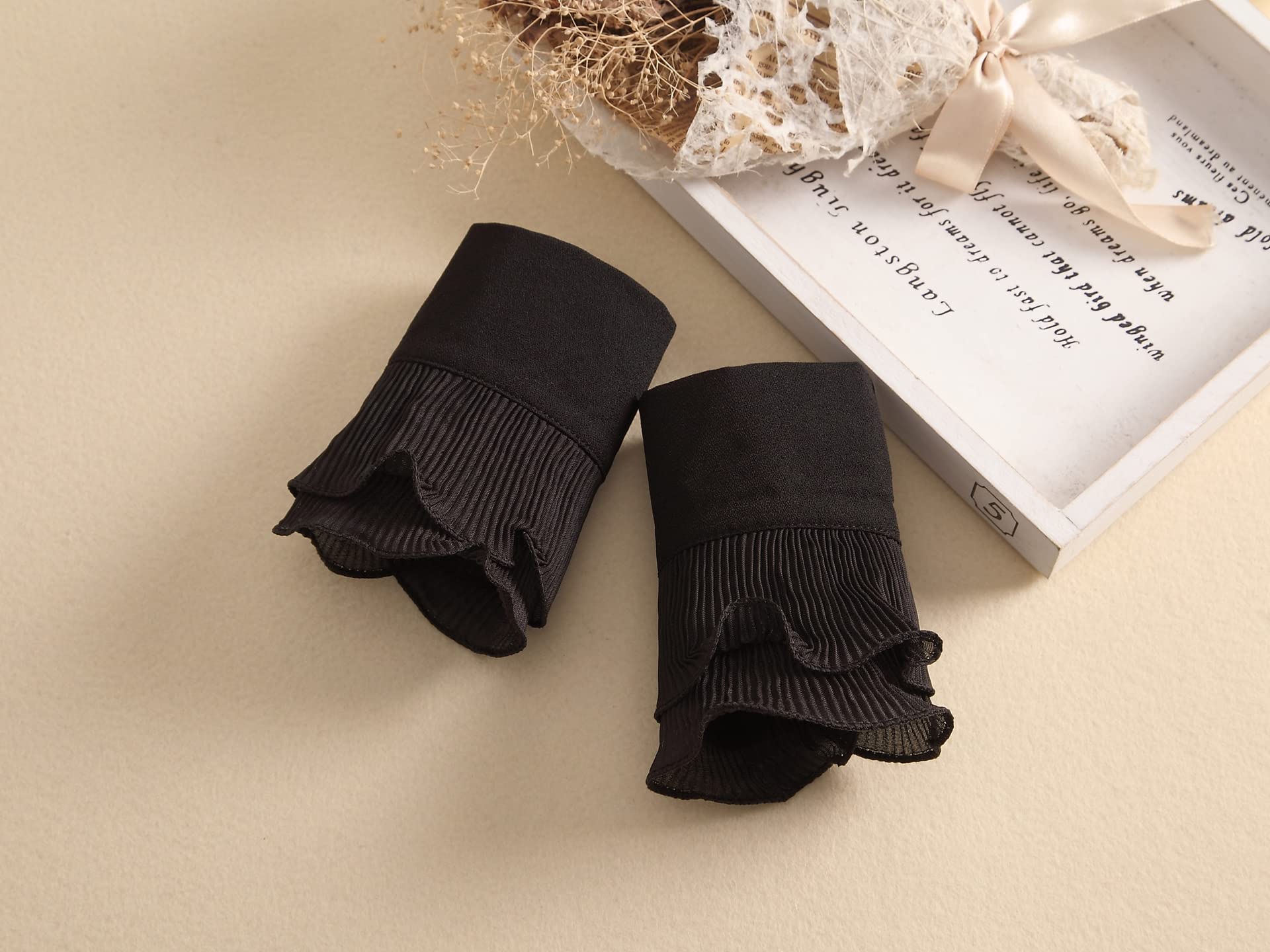SUZALA Wrist Cuffs for Women Ladies Teens, Detachable Hand Sleeves for Sweater Blouse Coat (WFFloralBlack)