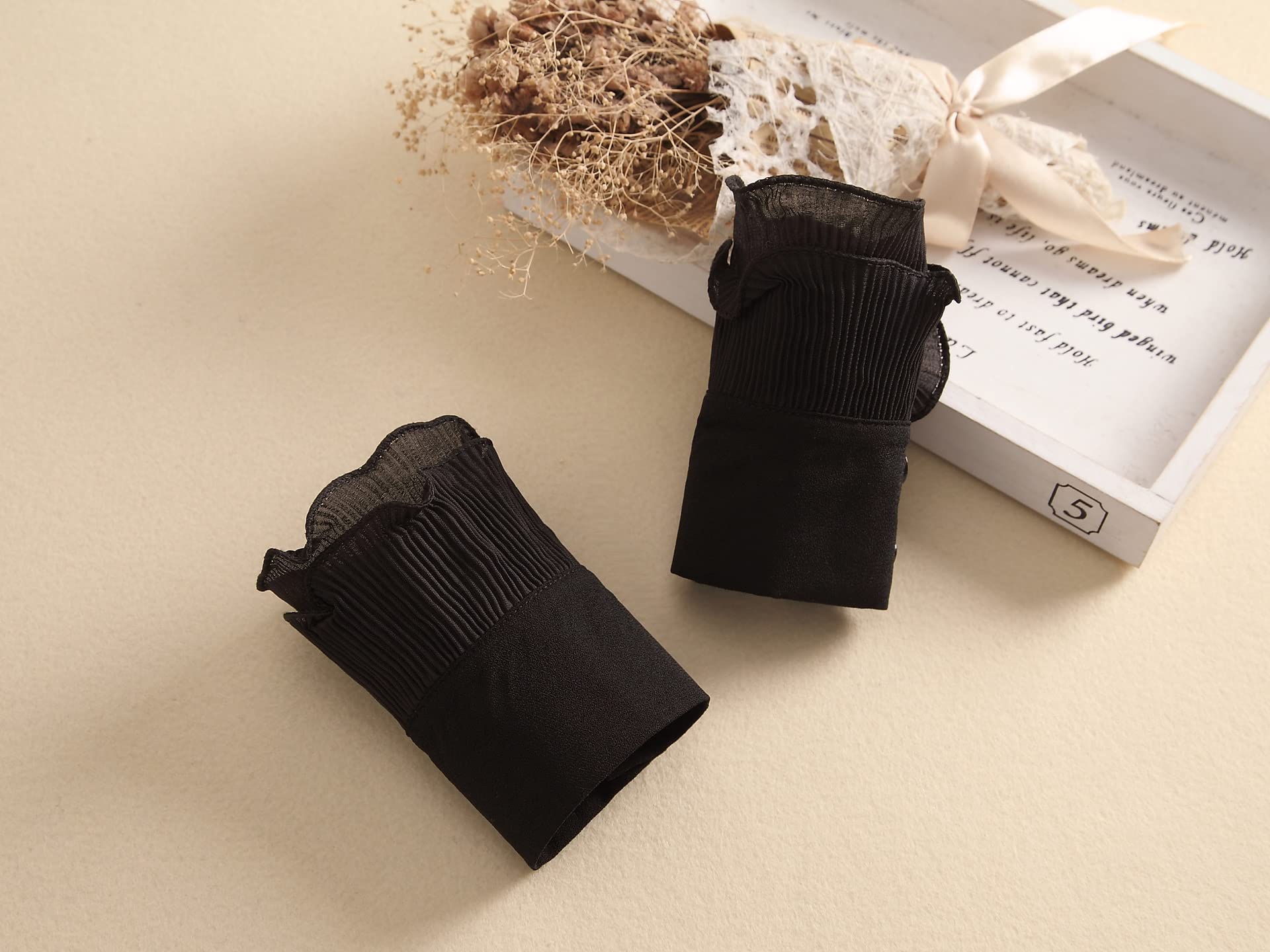 SUZALA Wrist Cuffs for Women Ladies Teens, Detachable Hand Sleeves for Sweater Blouse Coat (WFFloralBlack)