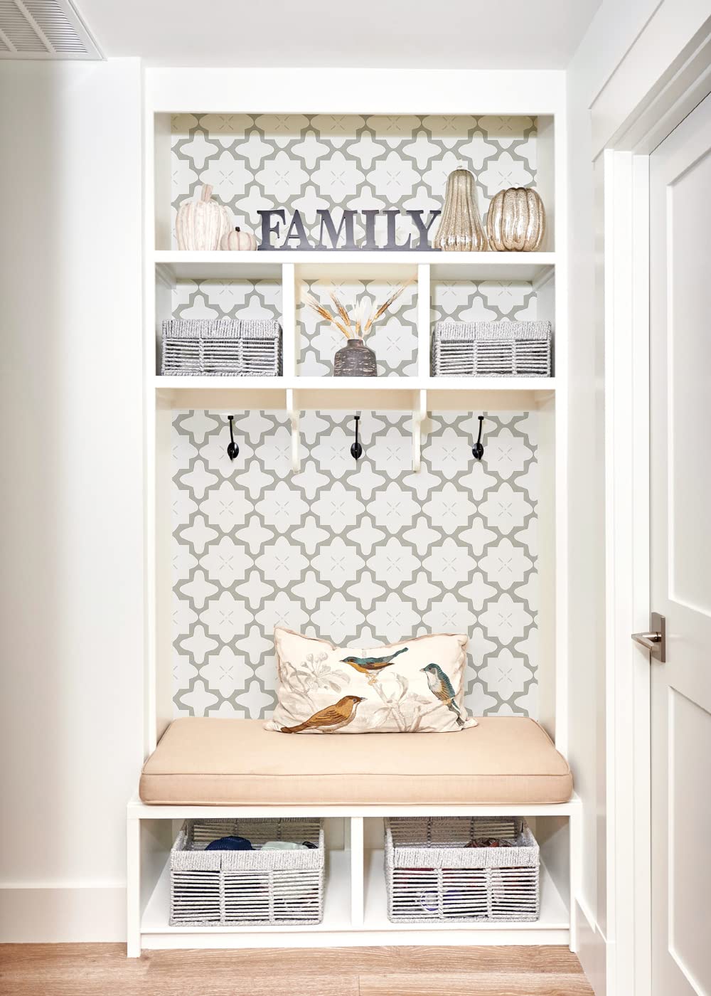 GloryTik 17.7" x 78.7" Trellis Contact Paper Grey and White Peel and Stick Wallpaper Self Adhesive Wallpaper Gray Geometric Removable Wallpaper for Cabinets Drawer Room Wall Decoration