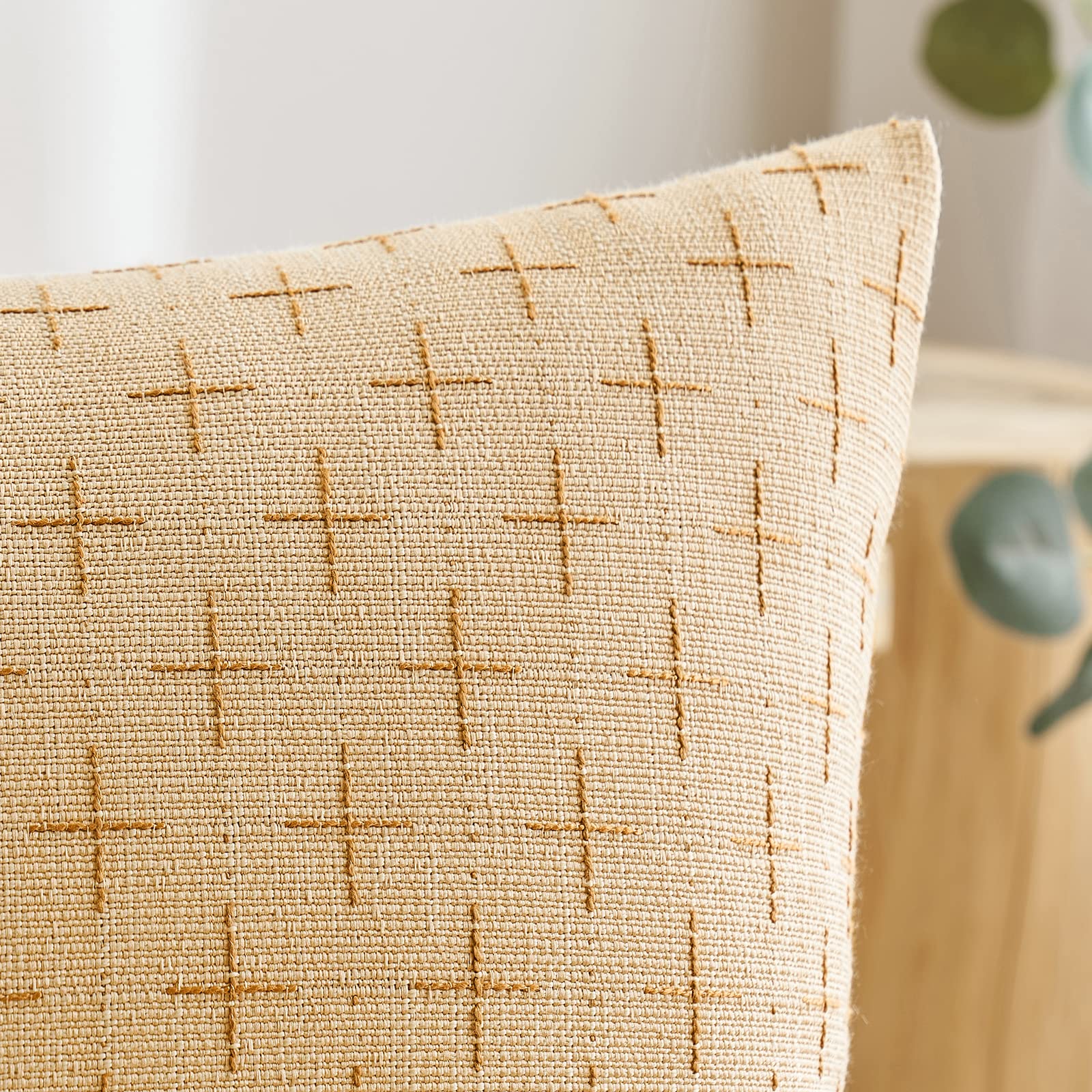 MIULEE Pack of 2 Decorative Burlap Linen Throw Pillow Covers Modern Farmhouse Pillowcase Rustic Woven Textured Cushion Cover for Sofa Couch Bed 18x18 Inch Light Coffee