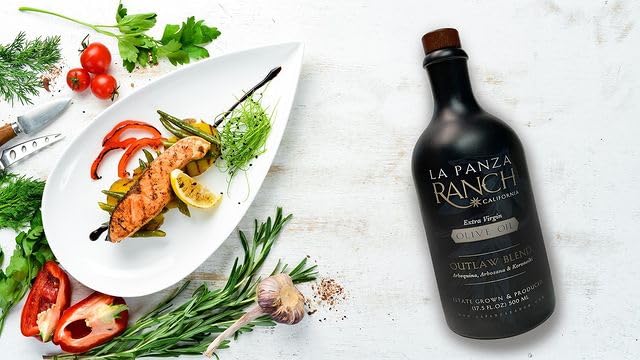 LA PANZA California Extra Virgin Olive Oil, Premium Cold Pressed EVOO, Award Winning, Outlaw Blend (Fiery & Peppery, 17.5 fl oz, 500ml Ceramic Stone Bottle)