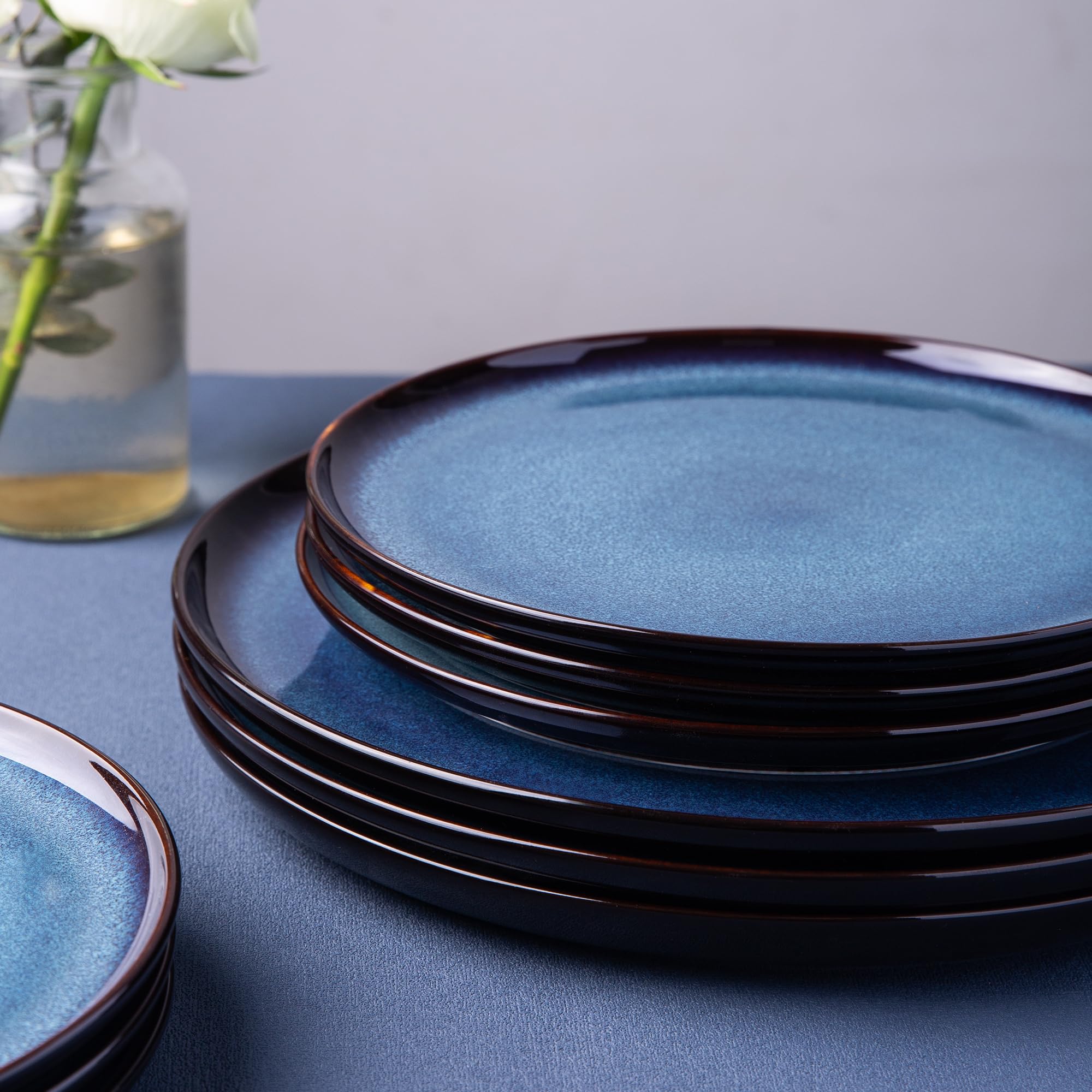 LERATIO Ceramic Dinner Plates Set of 6,10.5 Inch Reactive Glaze Porcelain Plates, Modern Shape Dinnerware Dishes Set for Kitchen,Microwave&Dishwasher&Oven Safe, Scratch Resistant-Blue