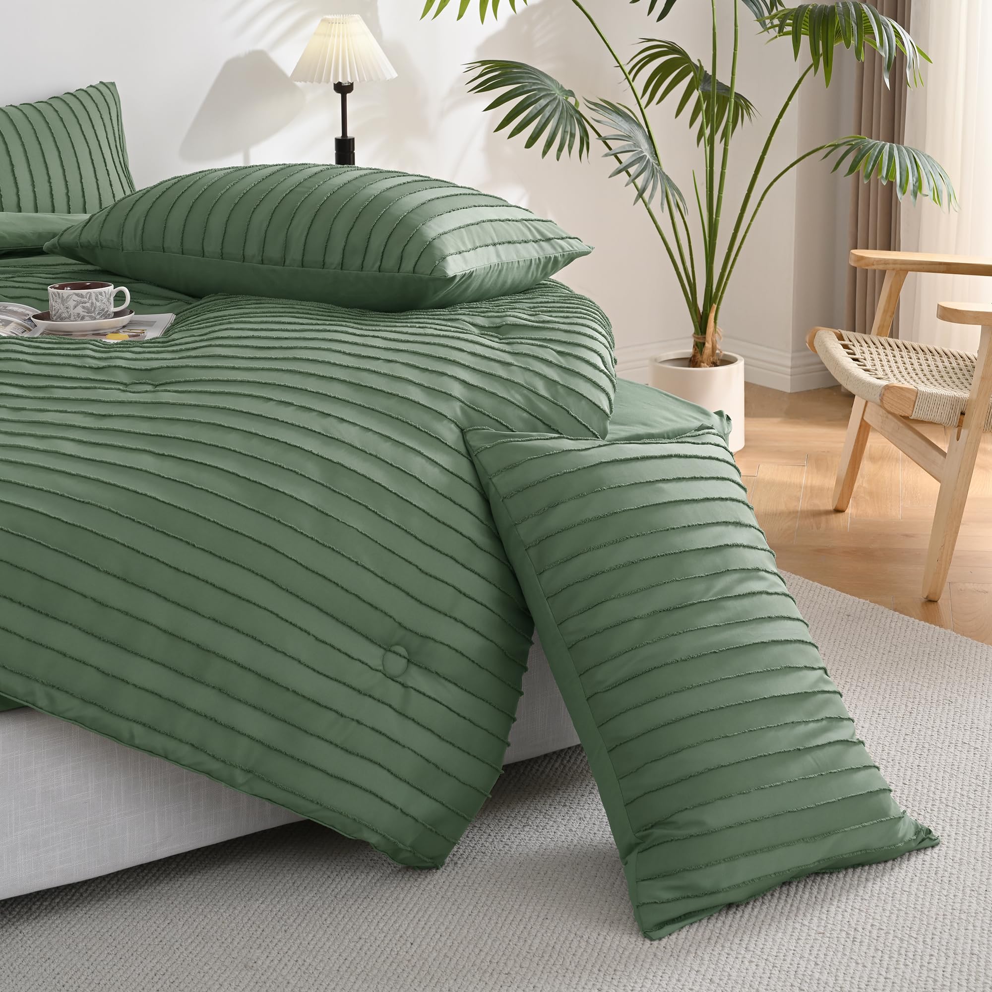 JELLYMONI 2 Pack Green Pillowcases Standard Size, Soft Microfiber Striped Tufted Pillow Covers with Envelope Closure (Pillows are not Included)