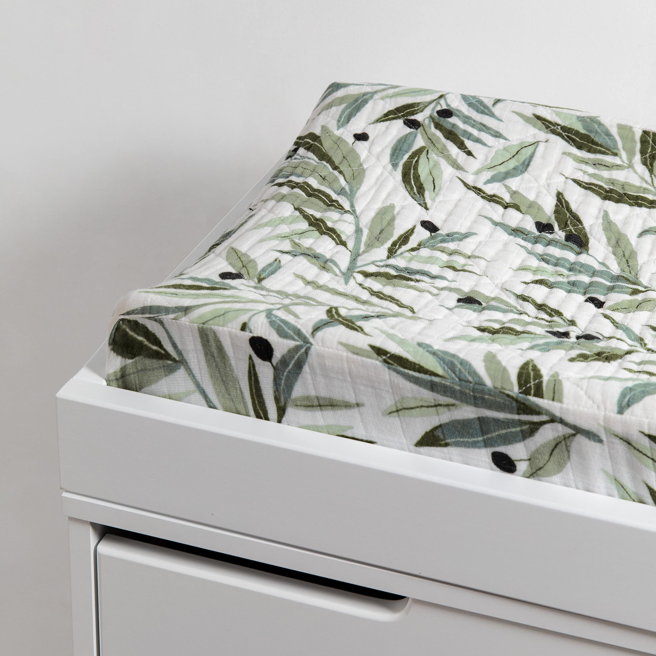 Babyletto 100% Quilted Organic Cotton Changing Pad Cover, GOTS-Certified, Fitted 360°, Ultra-Soft and Breathable Muslin - Olive Branches