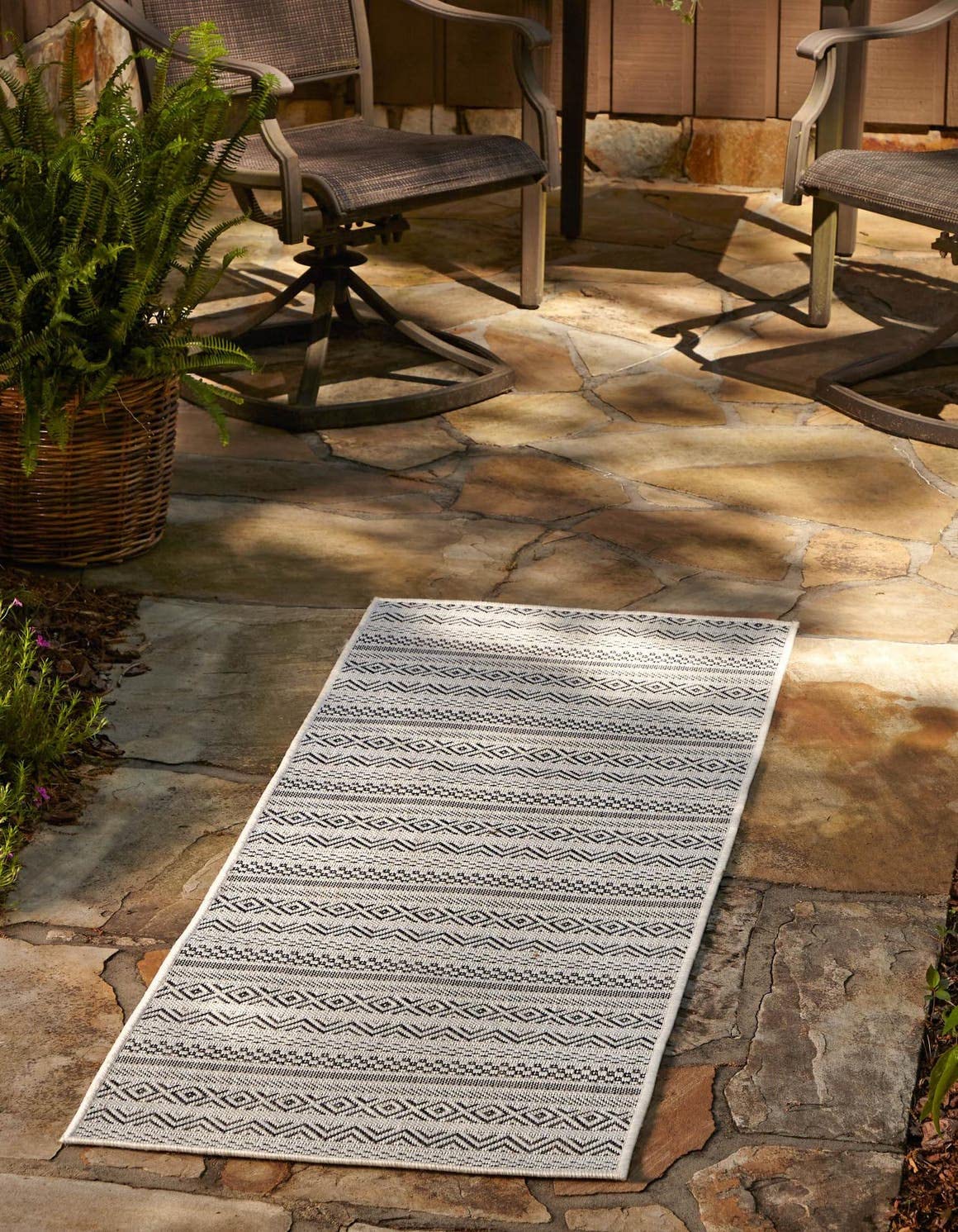 Rugs.com Outdoor Ribbon Collection Rug – 2' 7 x 12' Runner Beige Flatweave Rug Perfect for Hallways, Entryways