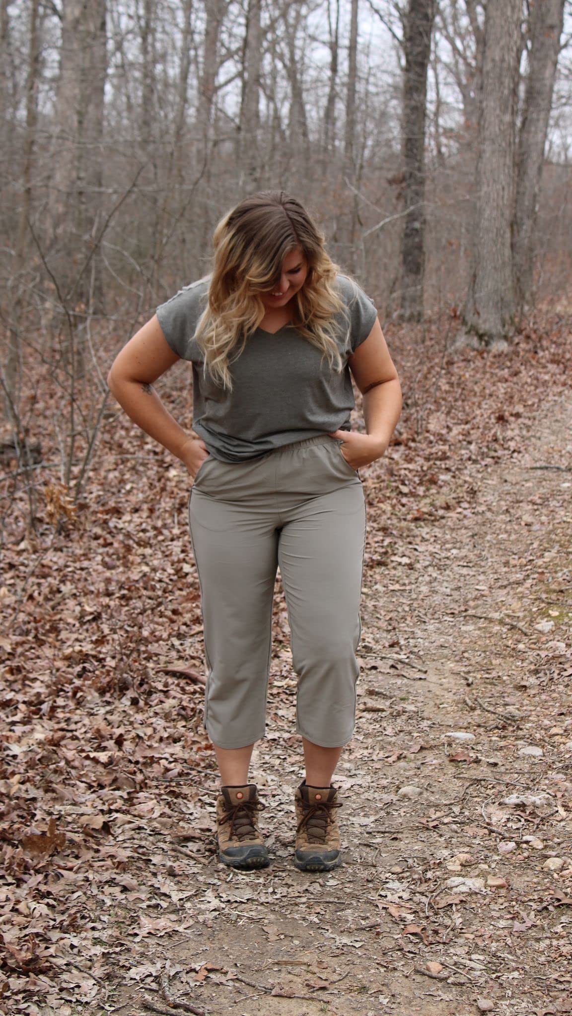 RBX Women's Lightweight Quick Dry Relaxed Cropped Woven Pant Capri Smoke Sage S
