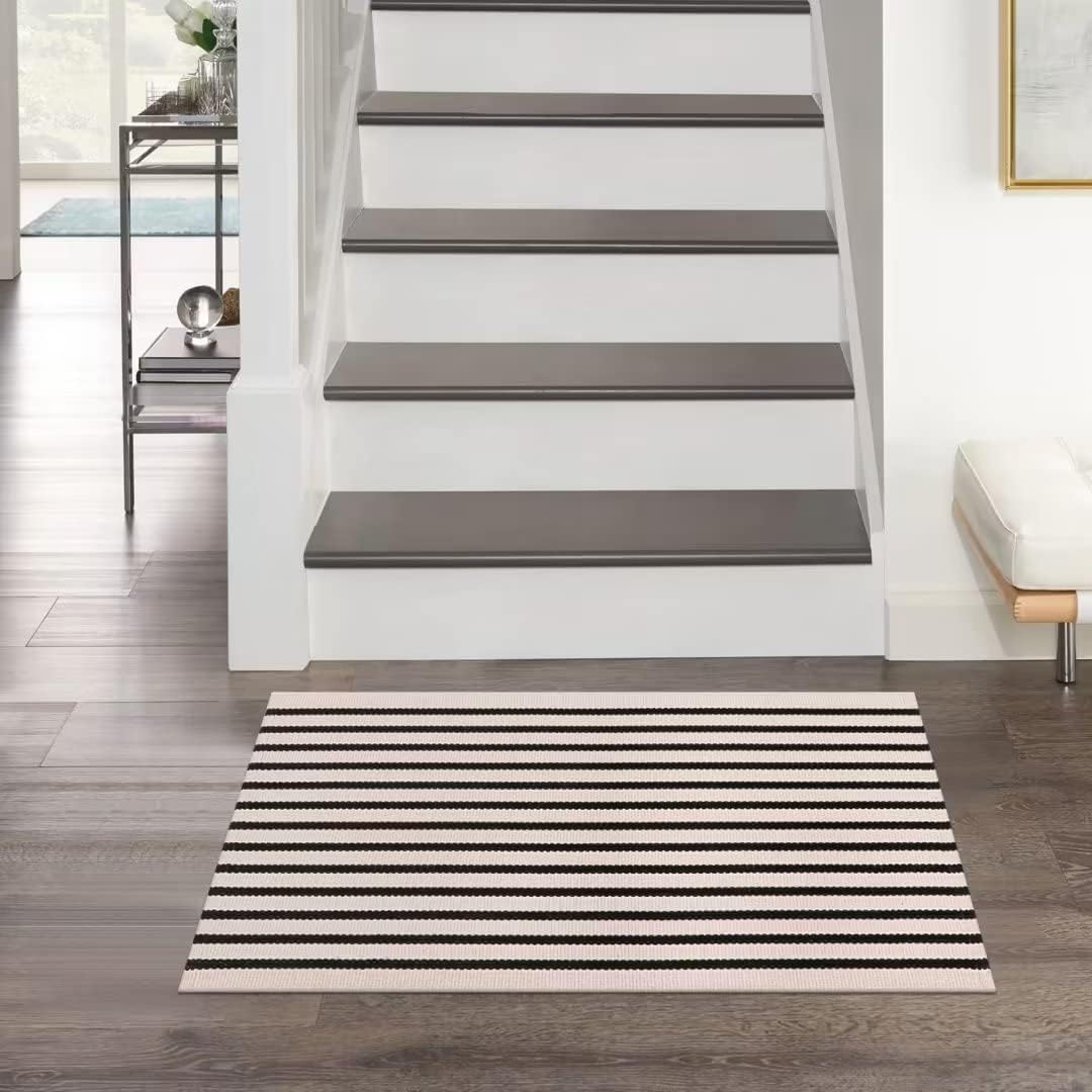LEEVAN Washable Proch Rug Soft Entryway Rug 2.3'X3.6', Cotton Woven Bathroom Rugs Front Porch Decor Black and White Area Rug Outdoor Rug