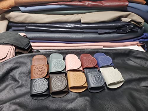 Stethoscope Holder pro with Clip,Handmade in USA Genuine Leather .Perfect for Physicians, Nurses, EMT, Medical Nursing Student. No More Neck Carrying, Work with Comfort (BLACK 1)