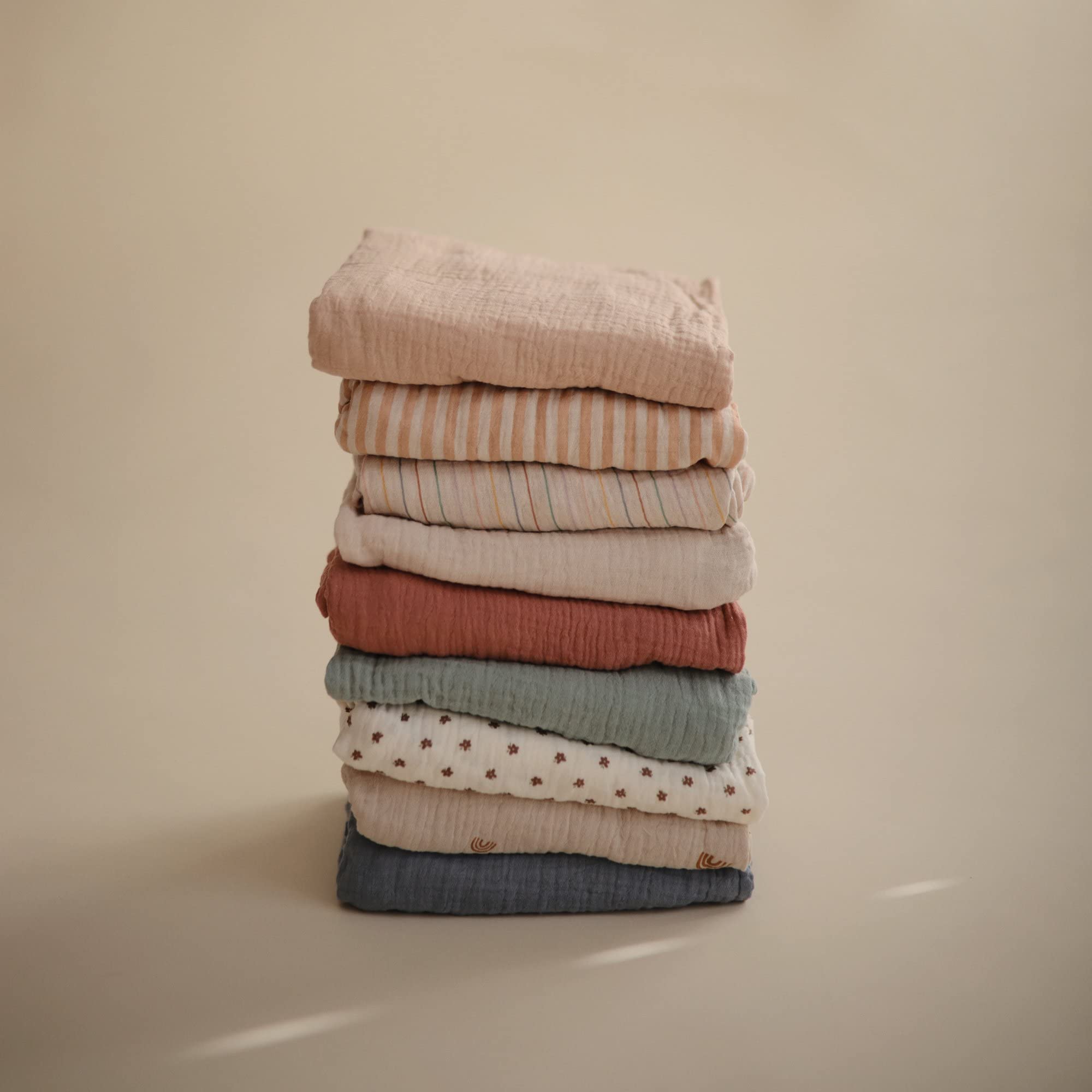 mushie Extra Soft Muslin Fitted Changing Pad Cover (White)