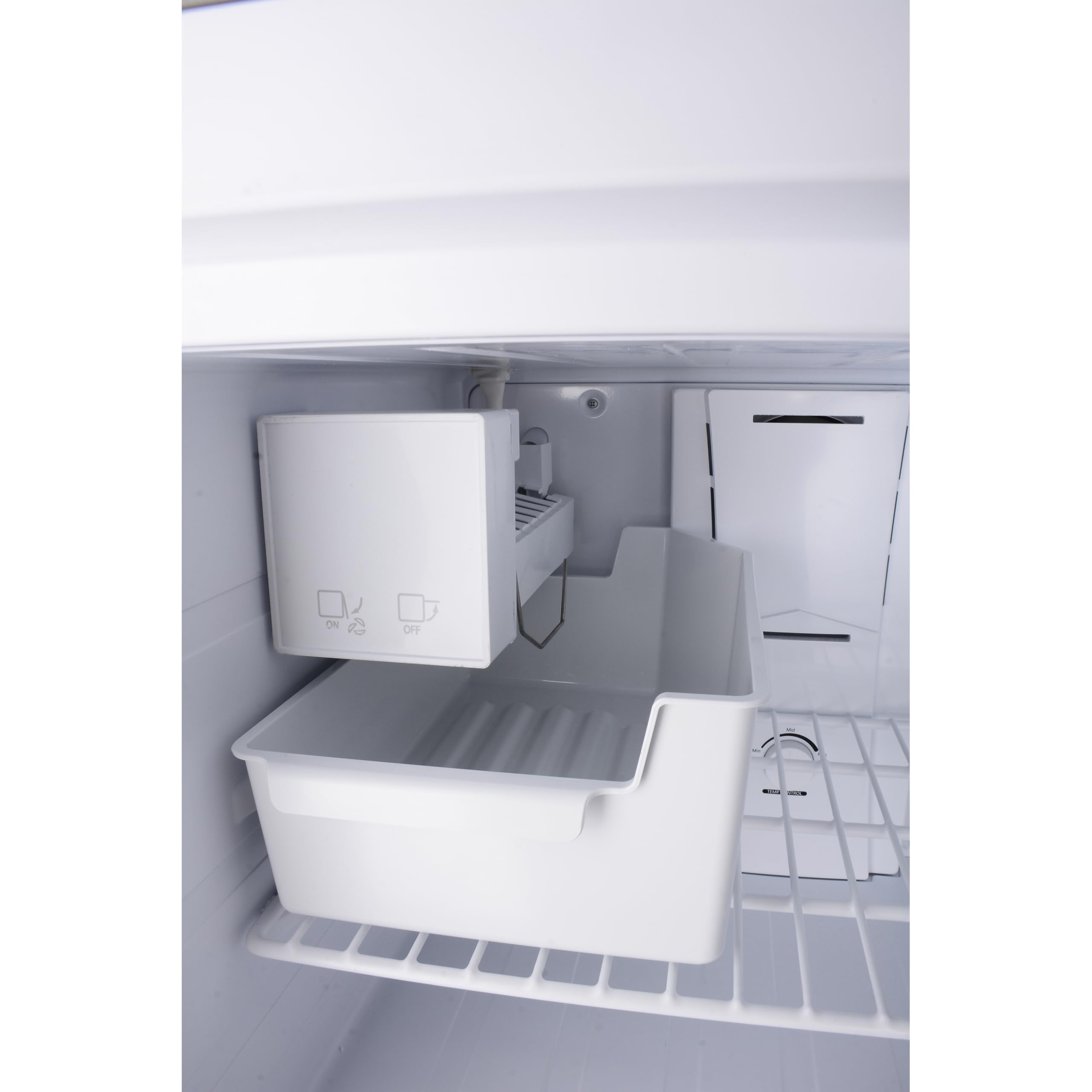 Conserv 30in Apartment Refrigerator 18cf Top Mount w/AUTO ICE Maker E-Star 110V