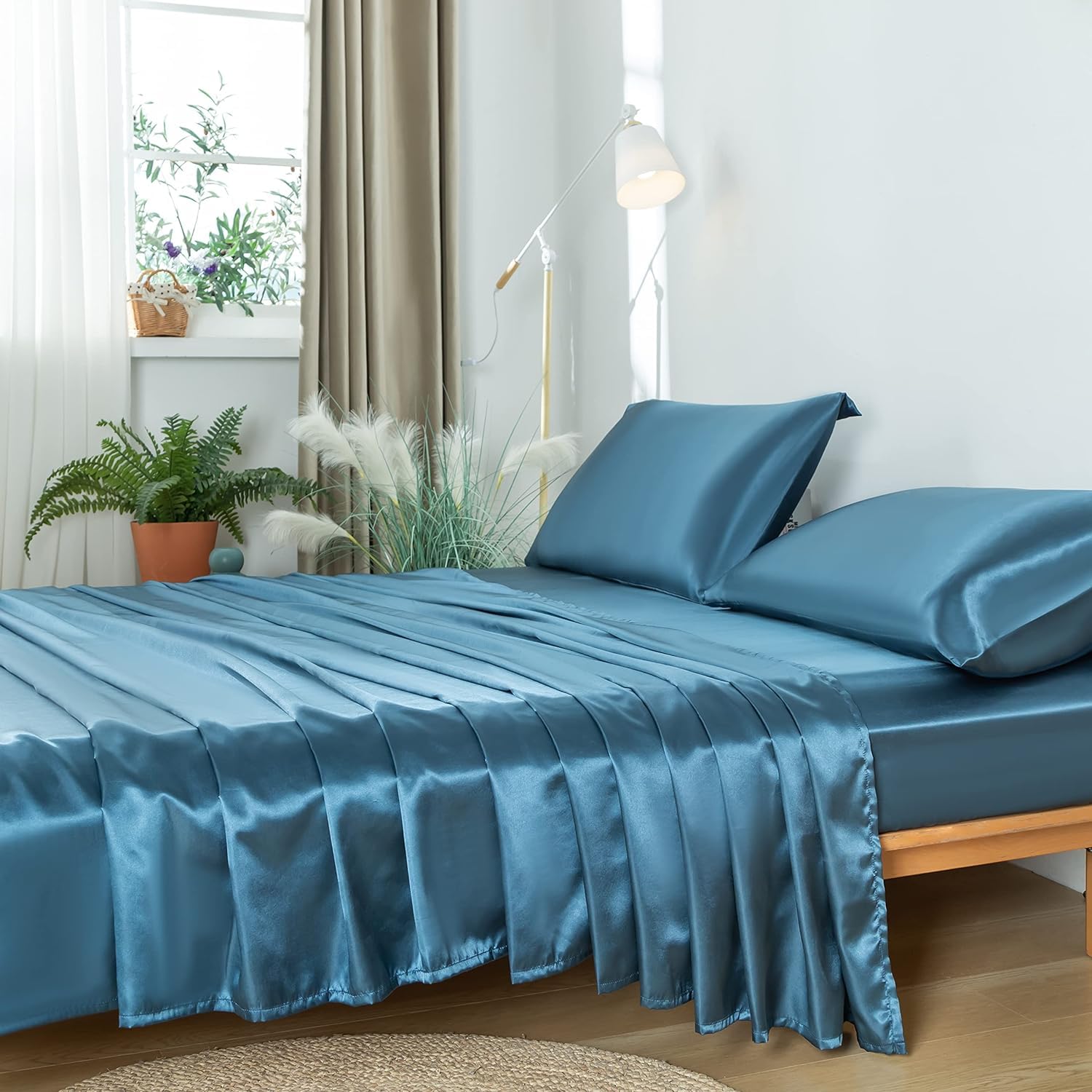 Revdomfly 4 Pcs Full Size Luxury Silky Soft Navy Blue Satin Sheet Set,1 Premium Moisture Wicking Fitted Sheet Fits Up to 16 Inches Deep Pocket + 1 Flat Sheet + 2 Pillowcases(Navy Blue, Full)