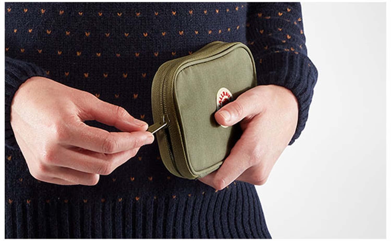 Fjallraven F23781206 Kanken Travel Wallet Spicy Orange